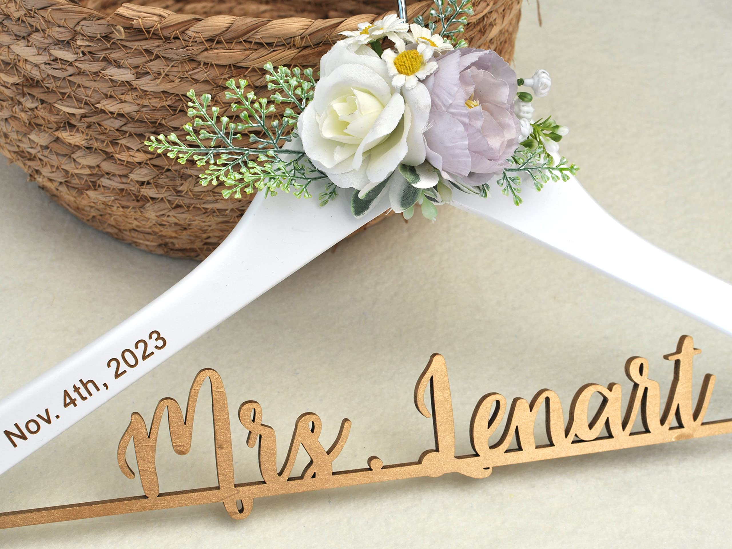 Bride Hanger, Wedding Hanger, Wedding Gift, Personalized Bride Hanger, Honor Maid, Bridesmaid, Doctor, Graduation Dress Hanger