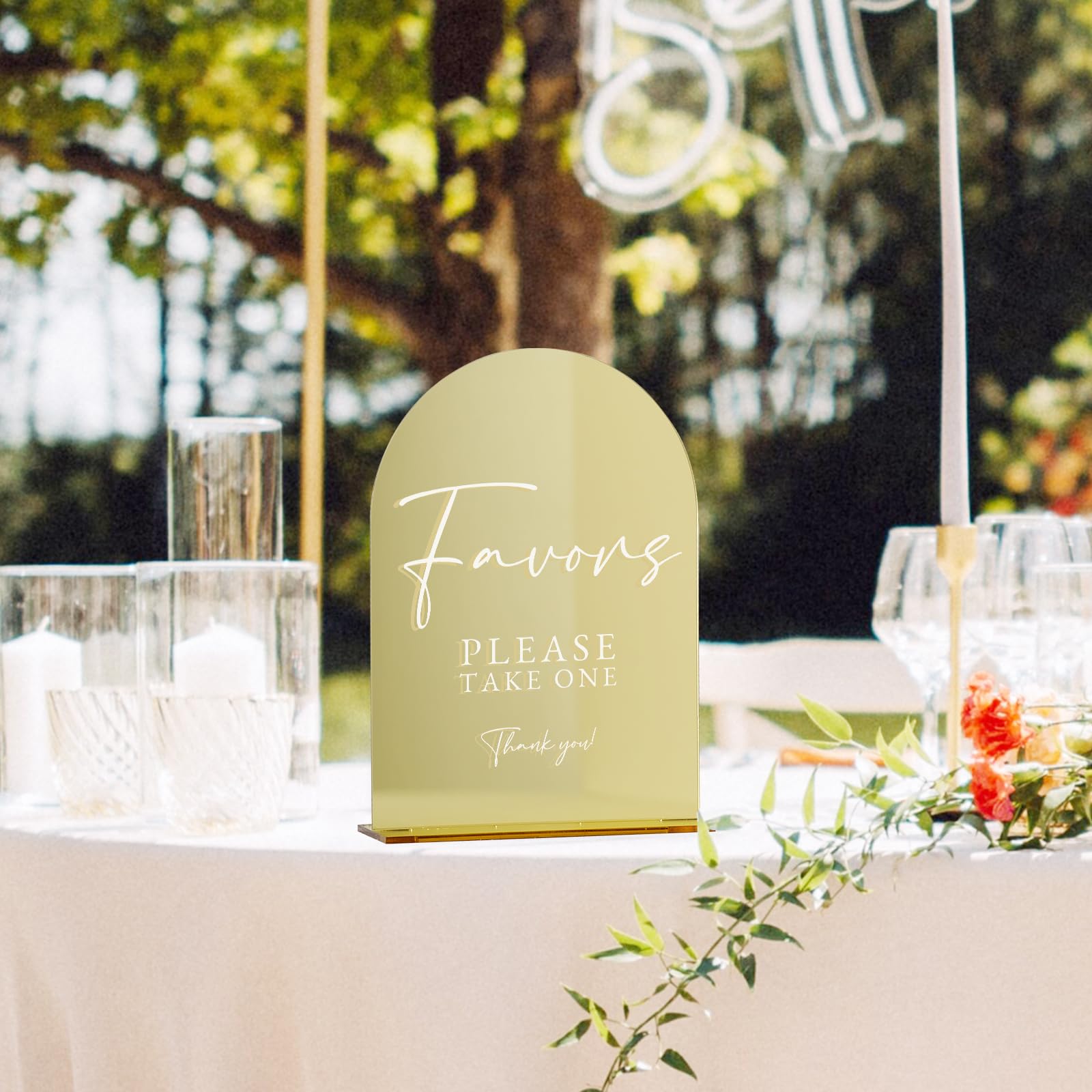 Acrylic Wedding Favors Sign with Stand- 5"x7" Gold Mirror Arch Acrylic Wedding Sign and Base,1/8" Thick | Modern Calligraphy White Letters Arch Acrylic Sign for Wedding Reception & Party