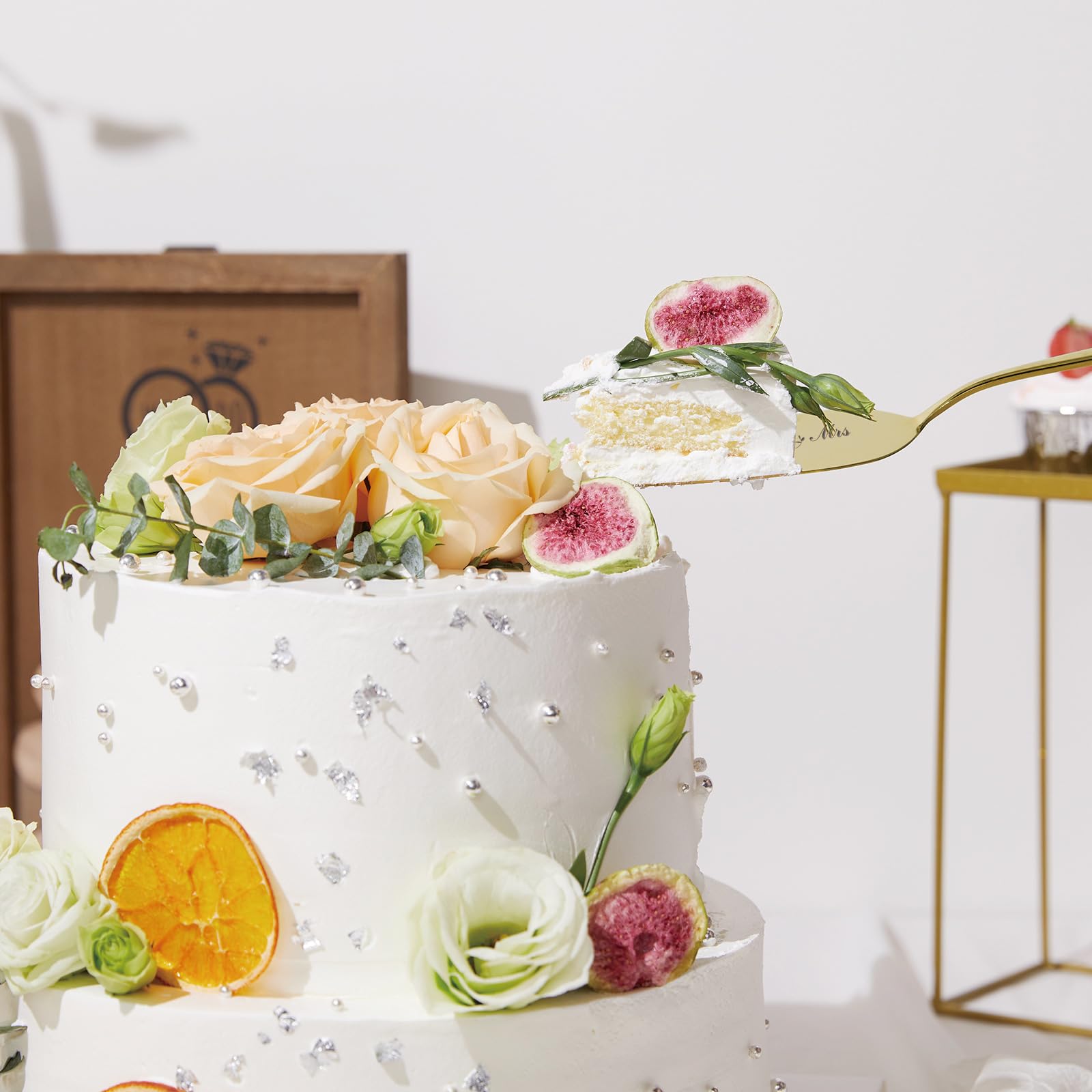 AW BRIDAL Gold Cake Cutting Set for Wedding, Mr Mrs Wedding Cake Knife Cake Pie Pastry Servers Gifts for Couples Wedding, Birthday, Parties and Events