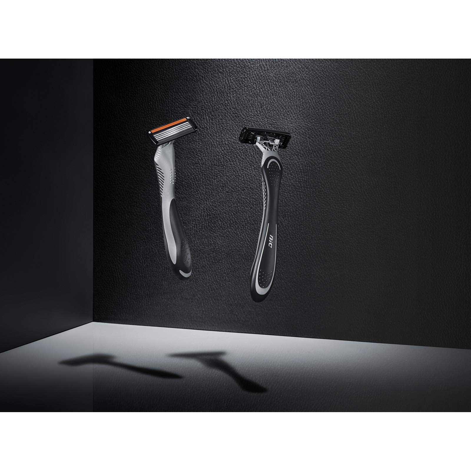 Bic Flex 4 Comfort Men's Razors - Pack of 3 Disposable 4-Blade Razor - with Lubricating Strip for A Smooth And Precise Shave
