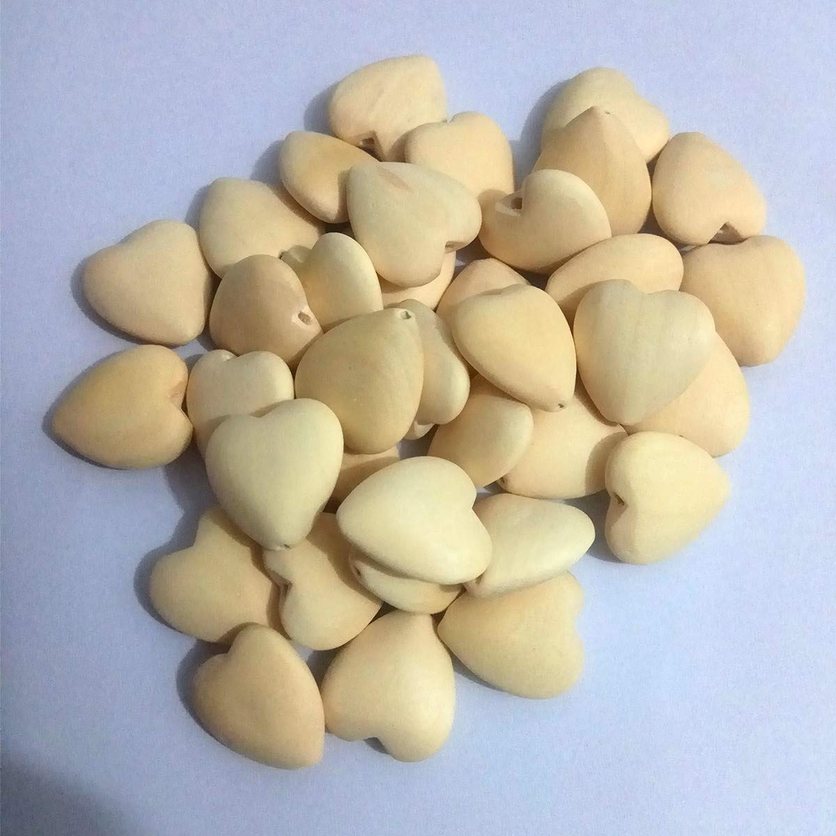 50pcs Natural 20mm Unfinished Wood Hearts Beads with Holes Eco-Friendly Wooden Handing Materials DIY Beading Craft Accessories (Heart Beads 50pcs)