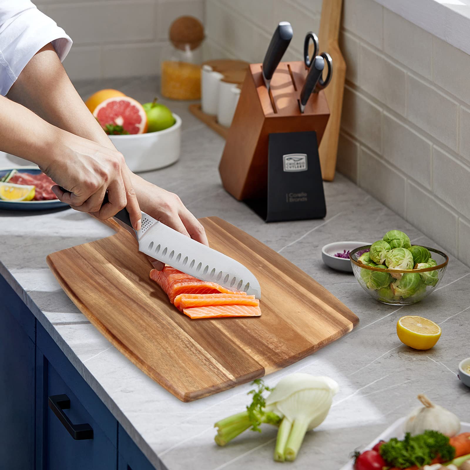 Acacia Wood Cutting Board with Handle Wooden Chopping Boards Charcuterie Board Kitchen Butcher Chopping Block Best Cutting Board for Meat Carving Cheese Serving Board Cutting Boards
