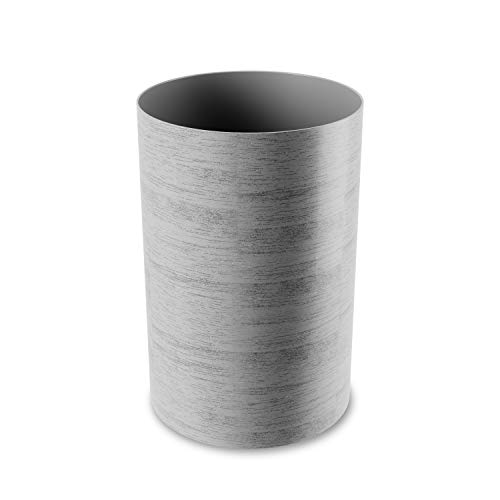 Umbra Treela Small Trash Durable Garbage Can Waste Basket for Bathroom, Bedroom, Office and More | 4.75 Gallon Capacity with Stylish Light Grey Barn Wood Exterior Finish, Graywood