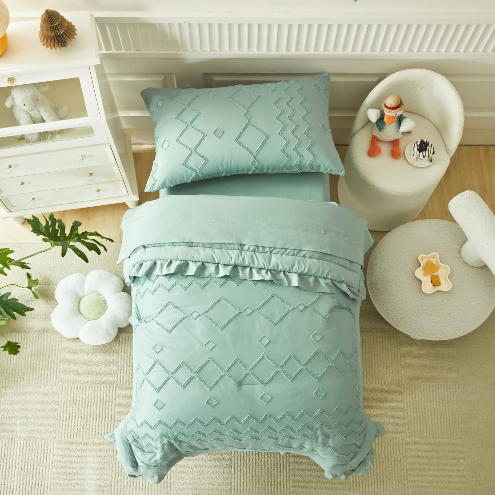 AIKASY Toddler Bedding Set 4 Pieces Super Soft Comforter Set, Shabby Boho Bohemian Design for Boys and Girls(Ruffle Fringe Comforter, Flat Sheet, Fitted Sheet and Pillowcase)- Green