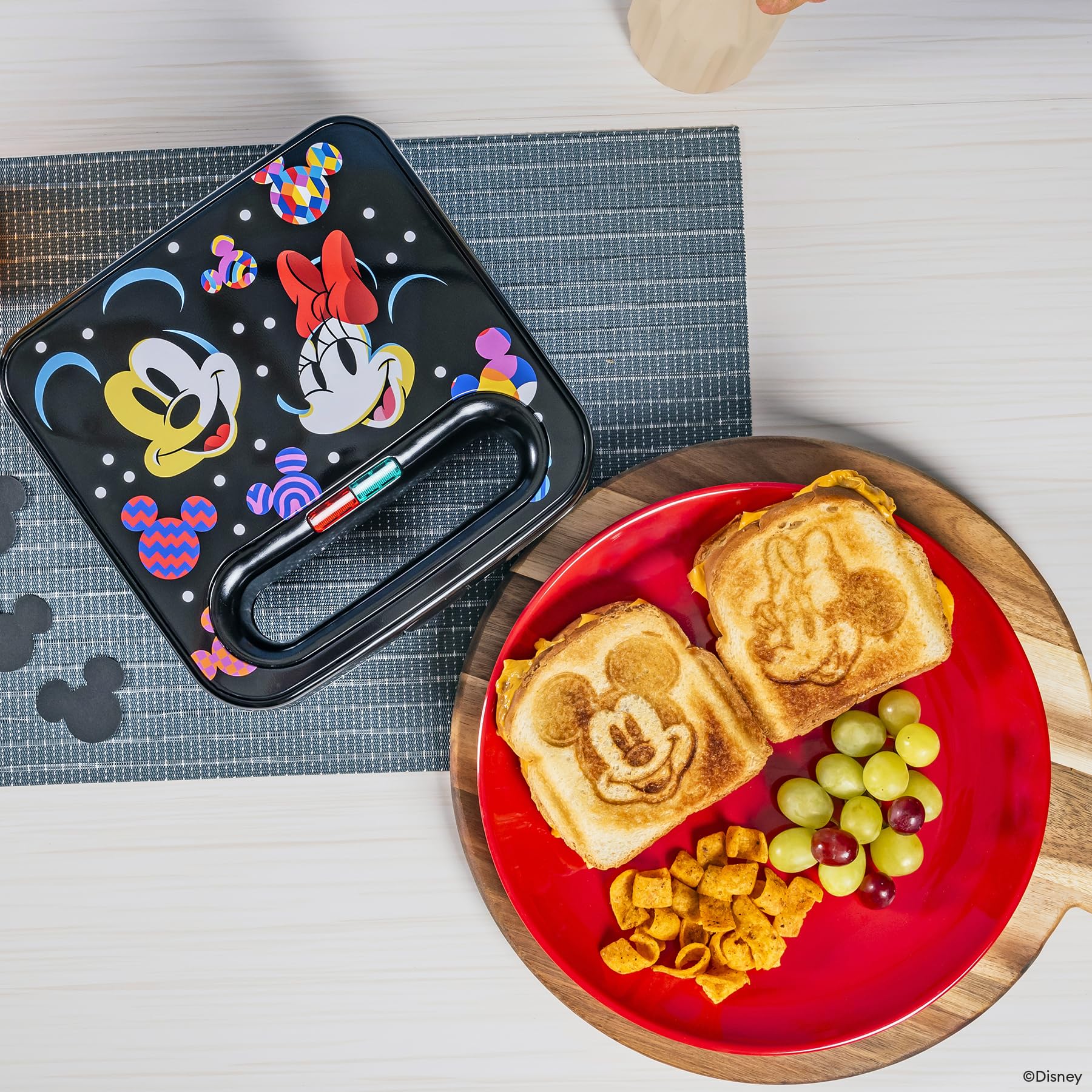 Uncanny Brands Disney Mickey and Minnie Mouse Sandwich Maker - Small Kitchen Appliance