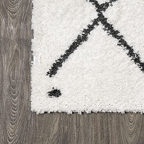 JONATHAN Y MOH410A-4 Cami Moroccan Style Diamond Shag Indoor Area-Rug Bohemian Contemporary Geometric Easy-Cleaning Bedroom Kitchen Living Room Non Shedding, 4 X 6, White/Black