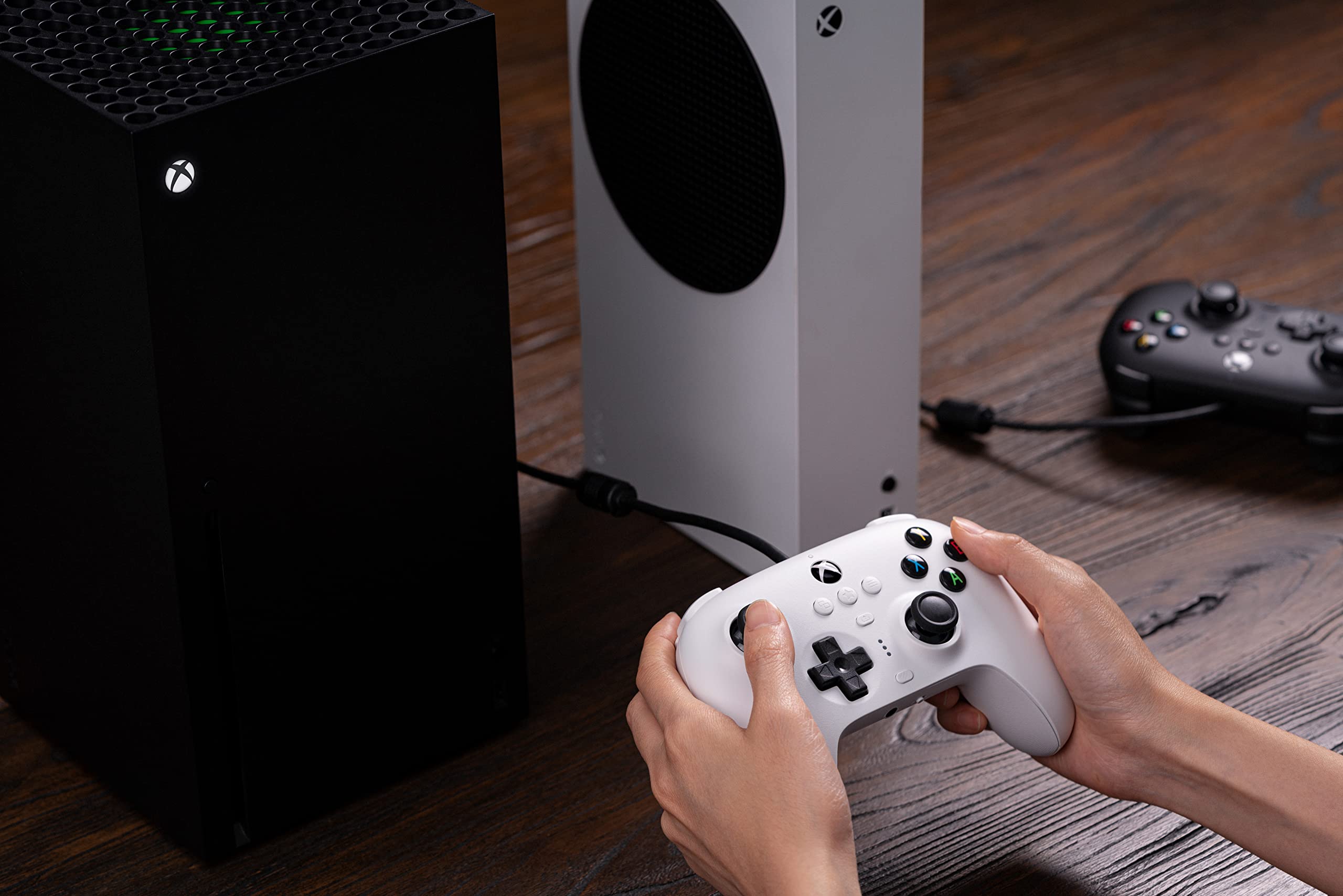 8Bitdo Ultimate Wired Controller for Xbox Series X, Xbox Series S, Xbox One, Windows 10 & Windows 11 - Officially Licensed (Black) (Renewed)