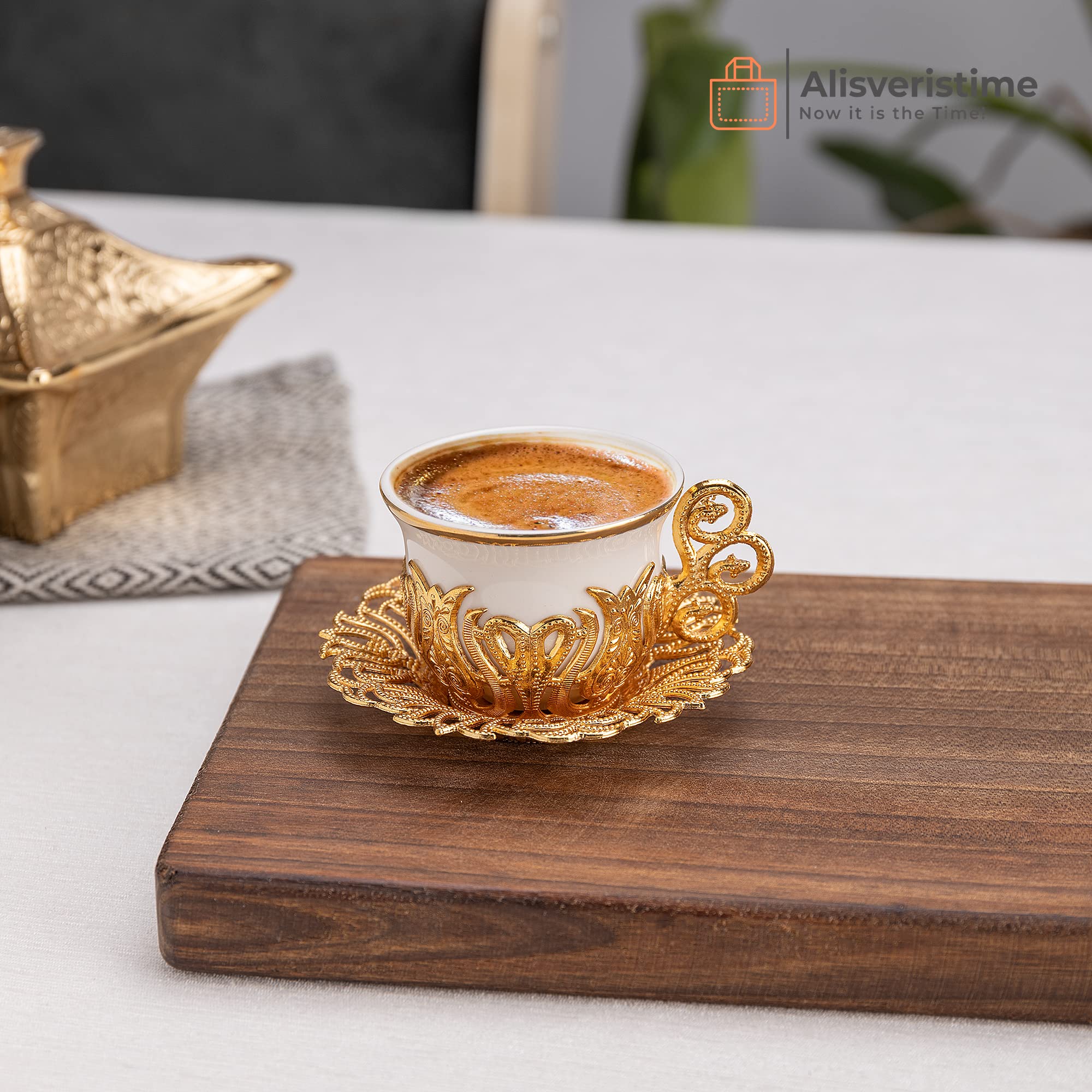 Alisveristime Turkish Coffee Cup Set, White Porcelain and Zinc Metal with Turkish Motifs, 6 Cups and Saucers (Gold)