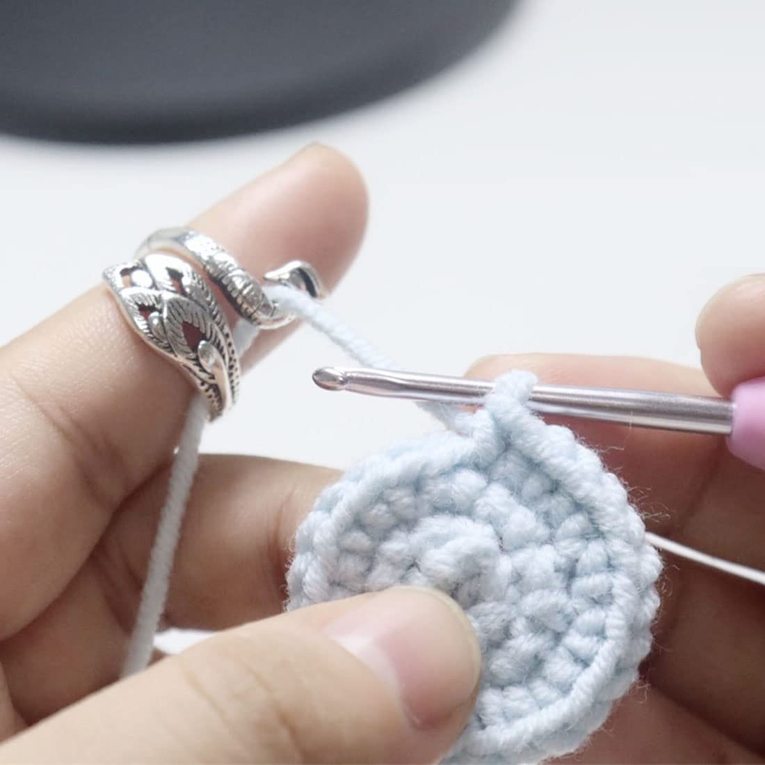 6 Pcs Adjustable Knitting Loop Crochet Loop Knitting Accessories, Hand-Made Silver-Plated Copper Rings, Faster Crocheting, Advanced Peacock Ring, Yarn Guide Finger Holder Knitting Thimble