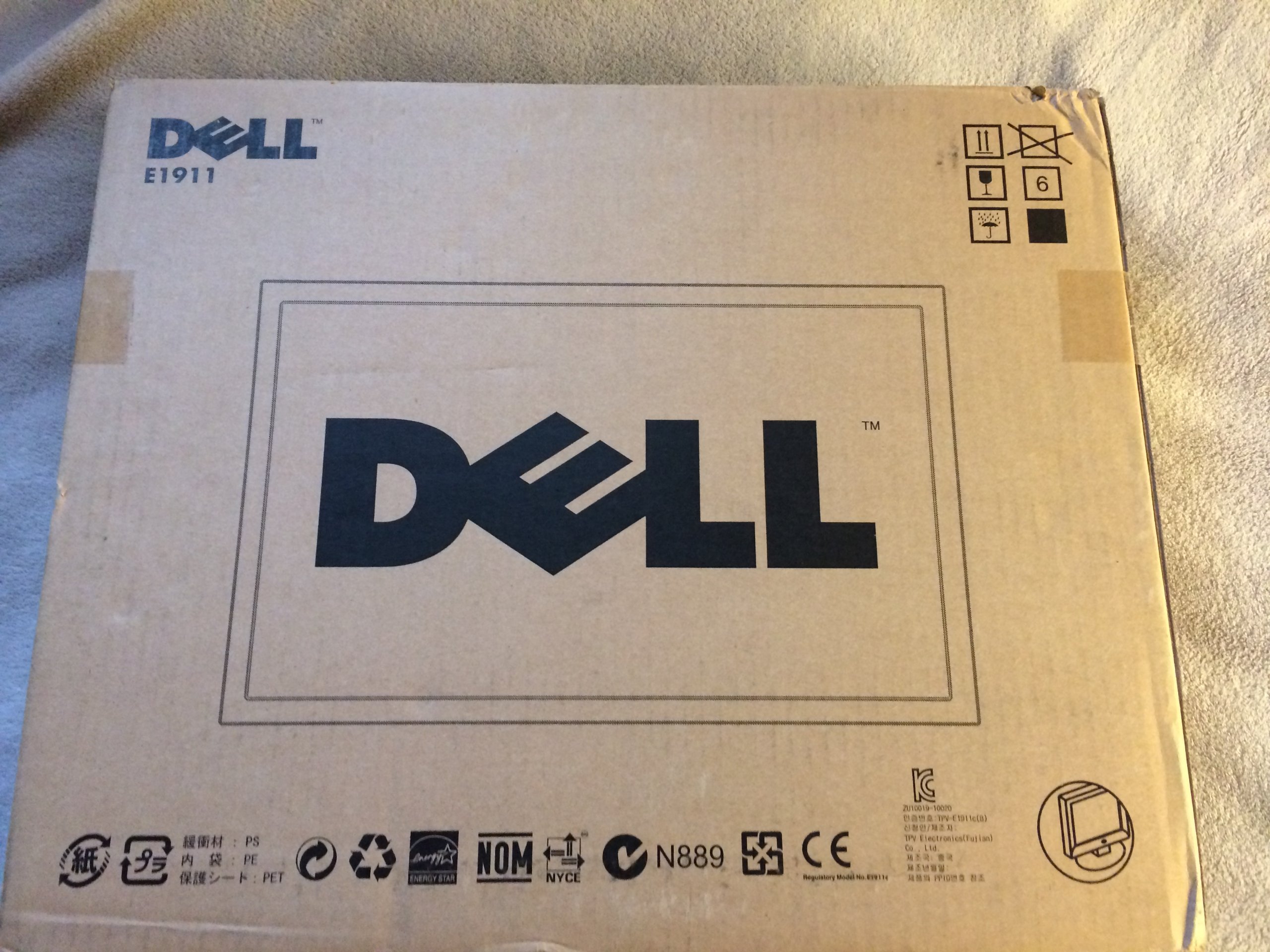 Dell E1911 19 CCFL LCD Monitor - 16:10 - 5 ms