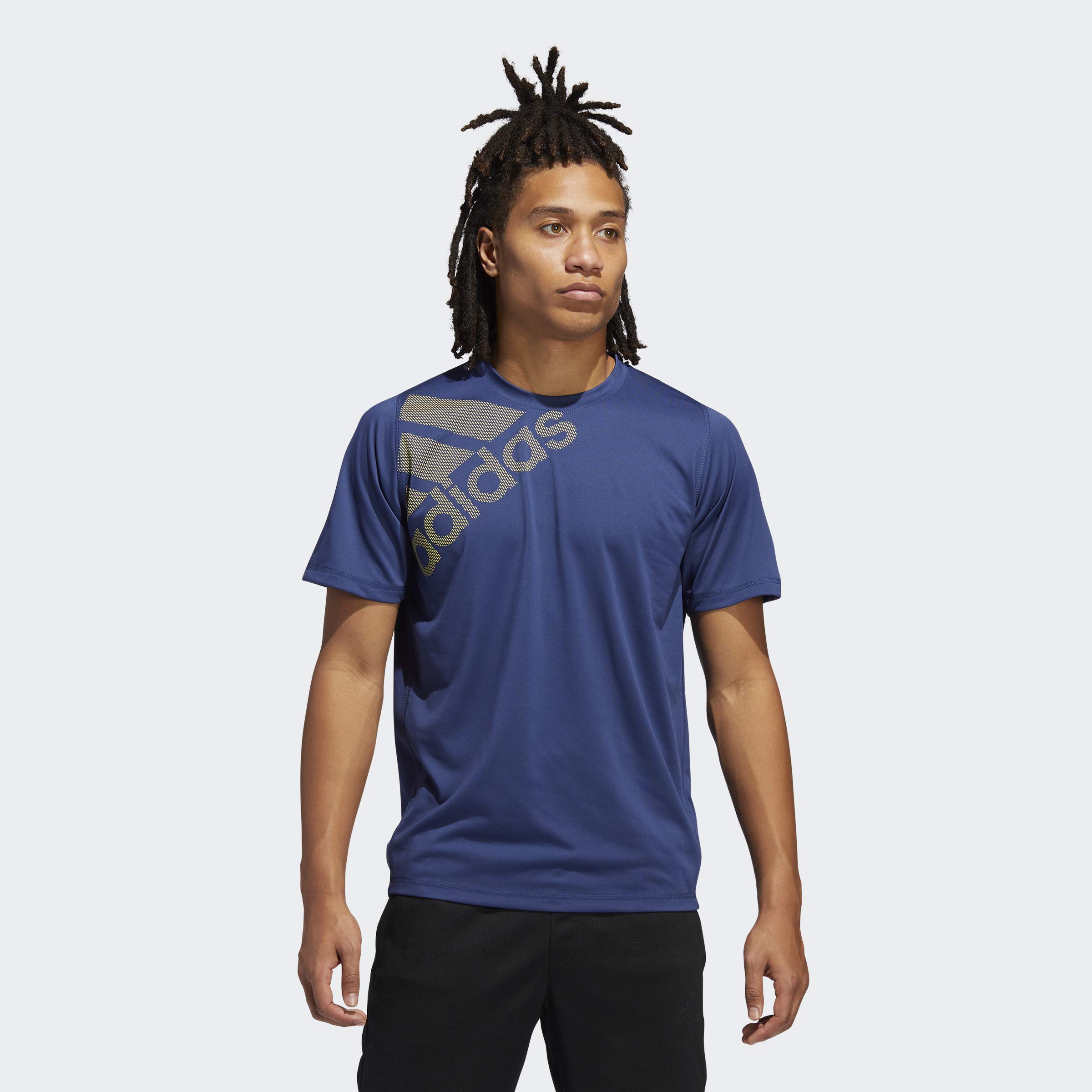 adidas Men's Freelift_Sport Graphic Tee Badge of Sport Tech Indigo Small