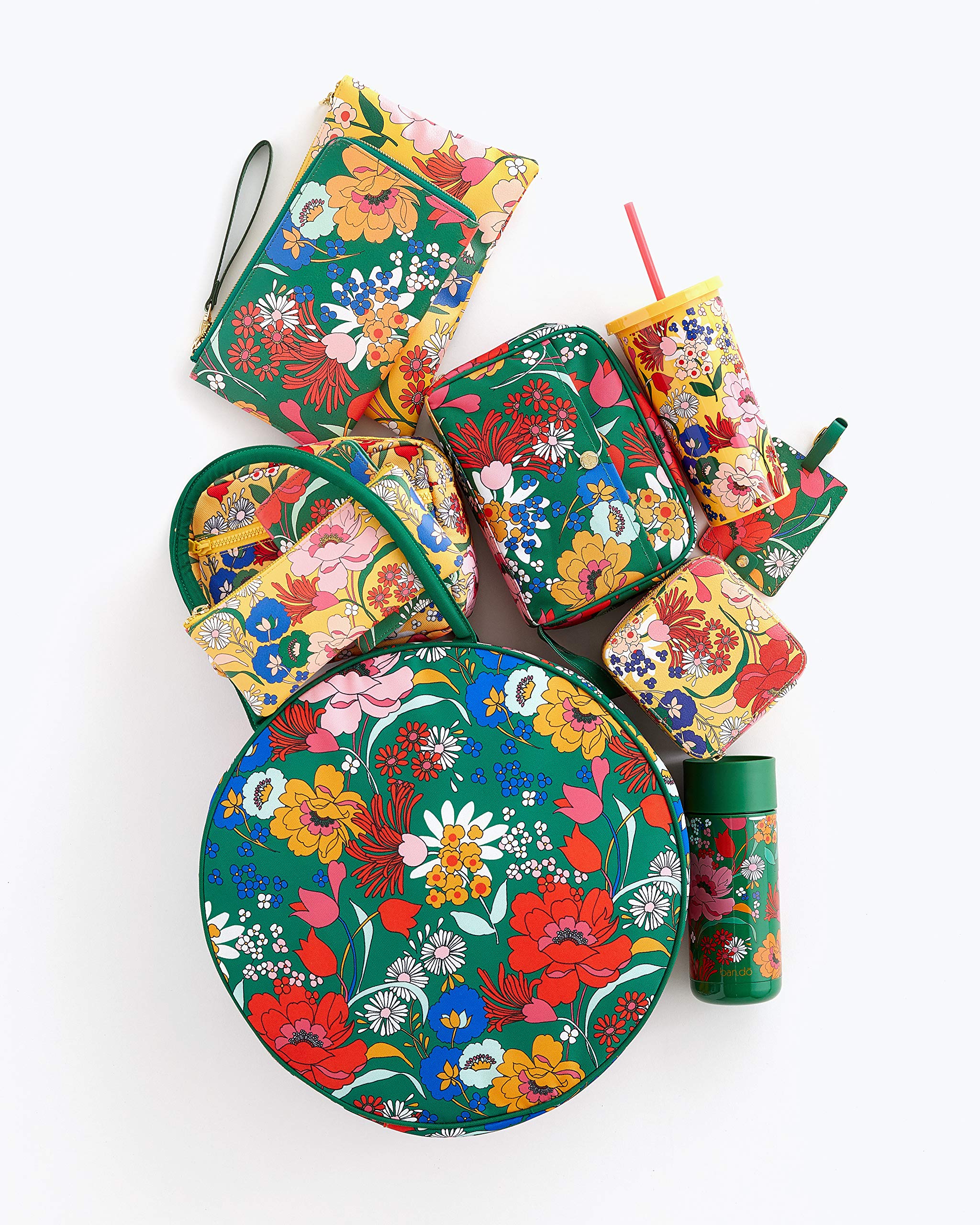 ban.do Women's Green Floral Getaway Travel Wallet Wristlet, Passport & Card/ID Holder with Removable Wrist Strap, Superbloom