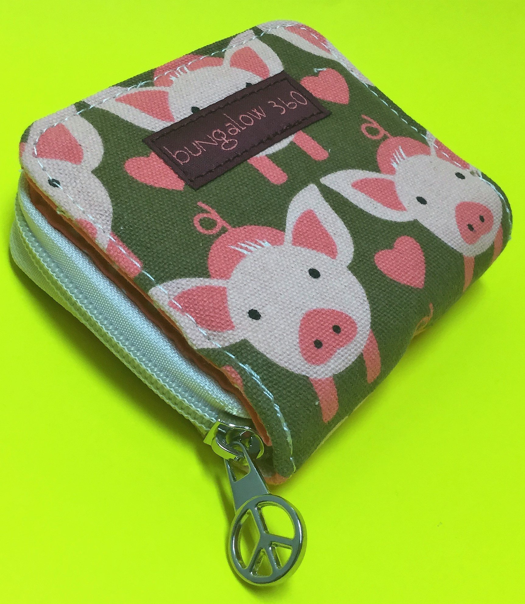 Bungalow 360 Billfold Zippered Wallet (Pig)