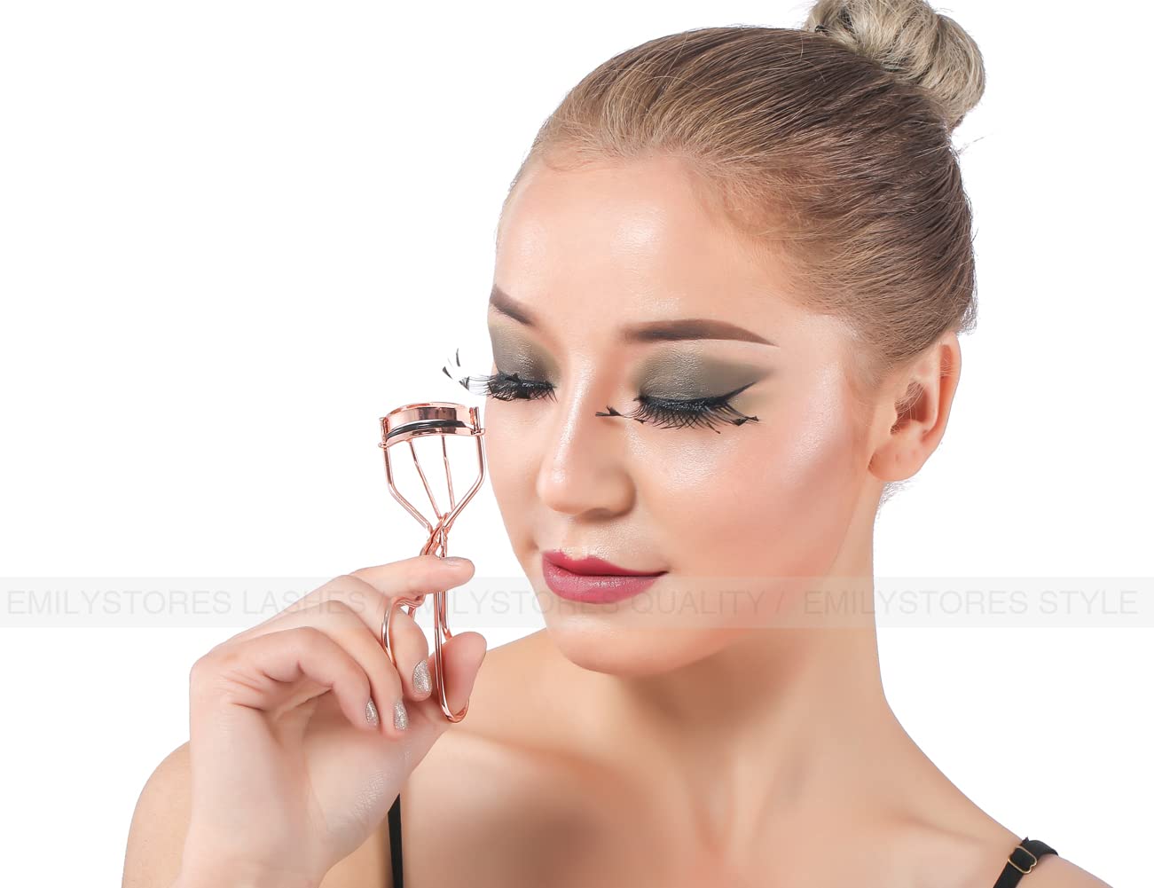 EMILYSTORES Professional Makeup Tool for Eyelashes with 2 Replacement Silicone Refill Pads Pinch Pain Free Metal Eyelash Curler 1PC, Golden Color