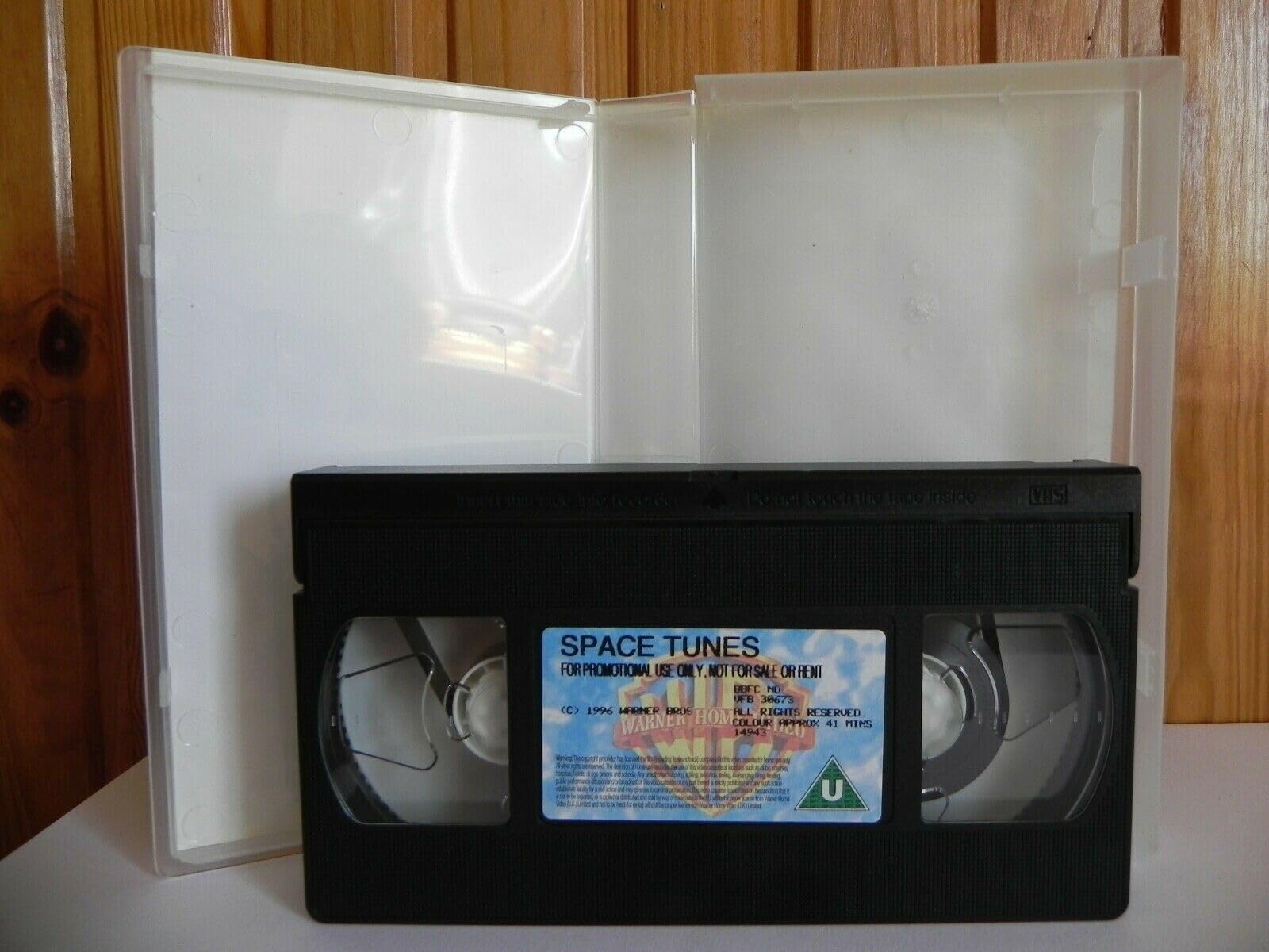 Space Looney Tunes [VHS]