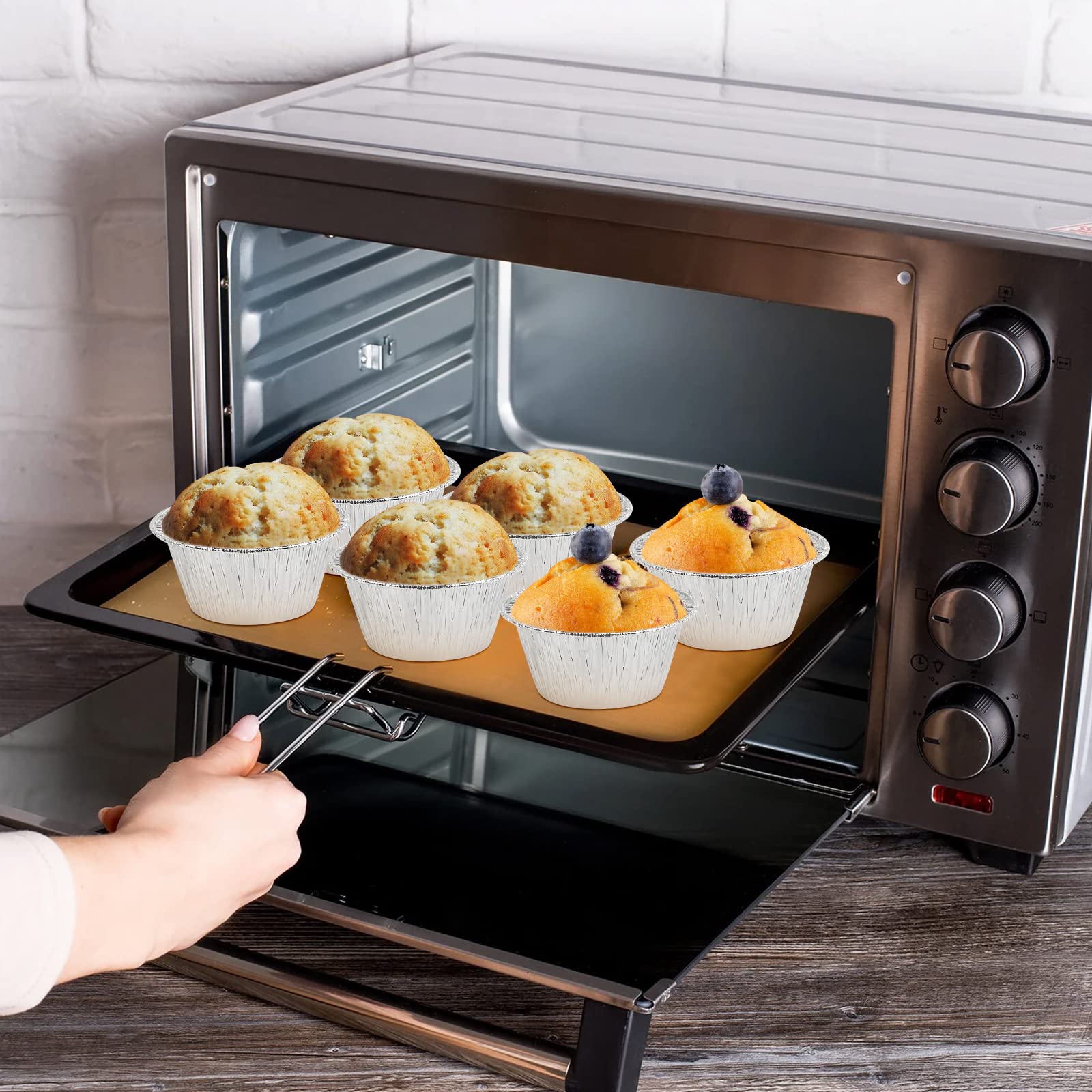 Aluminum Foil Baking Cups, Disposable Ramekin 2.4 Oz Silver Foil Cupcake liners, 200 Pcs Aluminum Baking Cups Egg Tart Liners for Baking, Cupcake, Pudding, Muffin , Creme Brulee