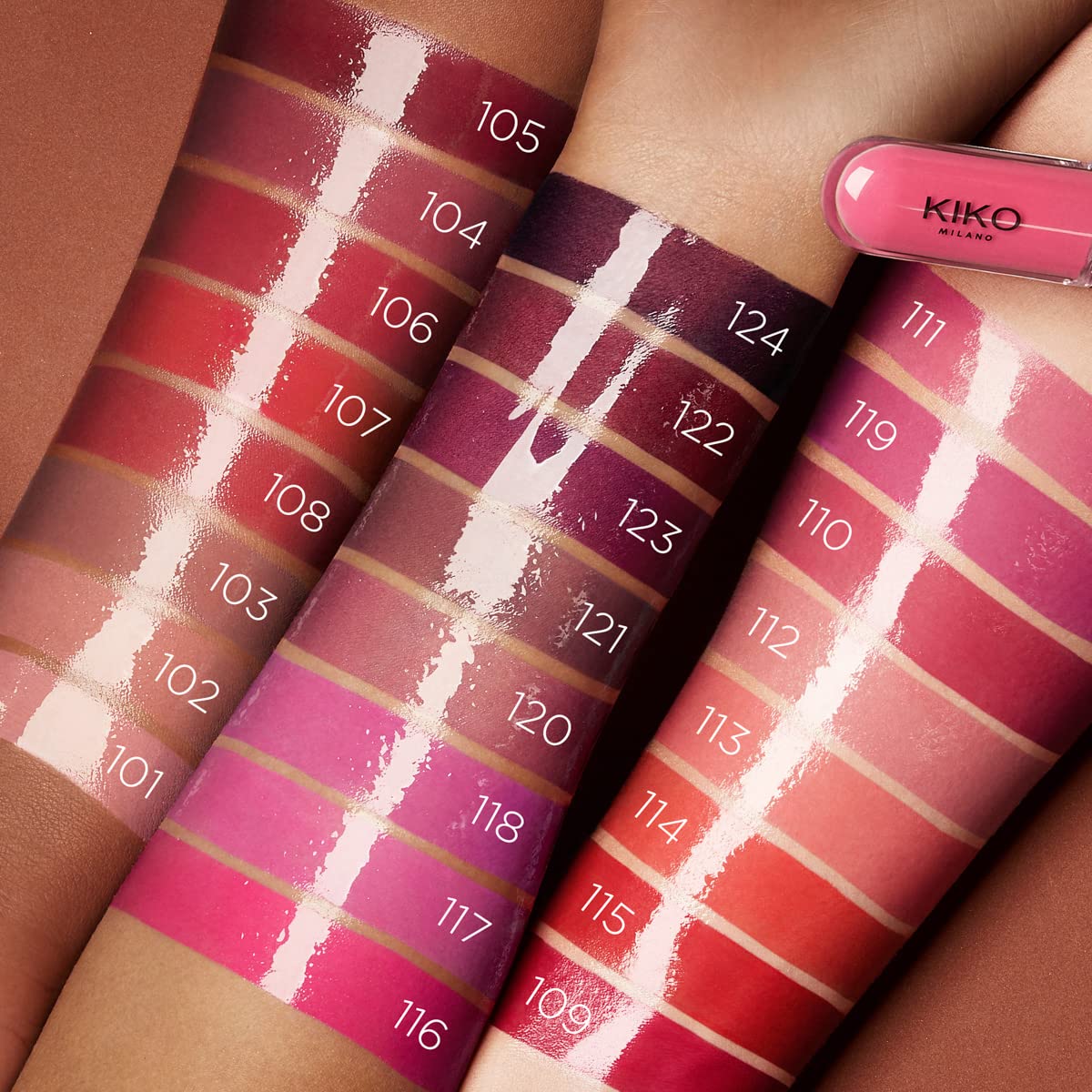 Kiko Milano - Unlimited Double Touch 120 Liquid Lipstick With A Bright Finish In A Two-step Application. lasts Up To 16 hours. No-transfer base Colour.
