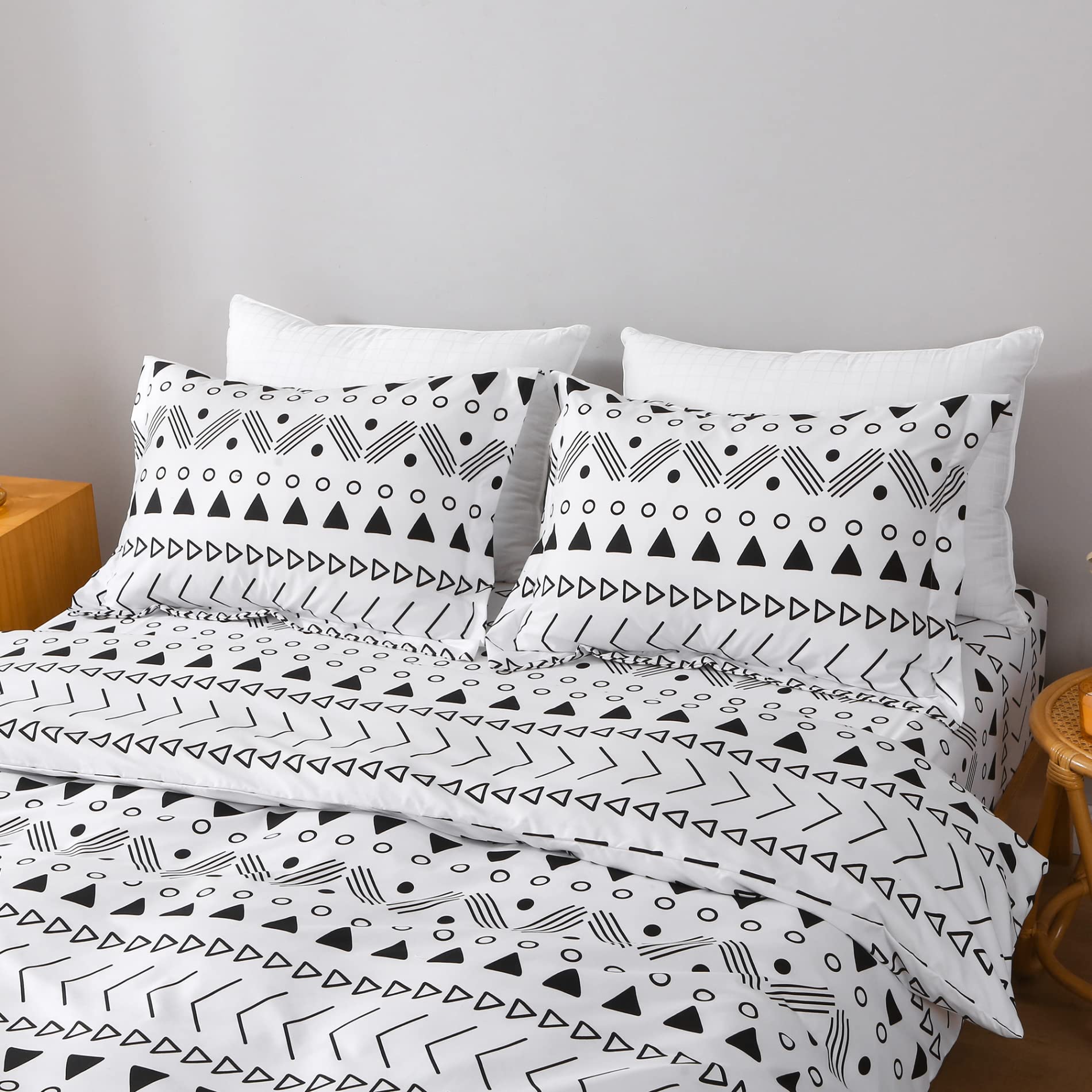 FULTEMPS Microfiber Boho Duvet Cover Set Modern Herringbone Stripe Plaid Dot Bedding Sets Bohemian Bedding Collection - 1 Duvet Cover & Pillowcase (Black, Queen (U.S. Standard))