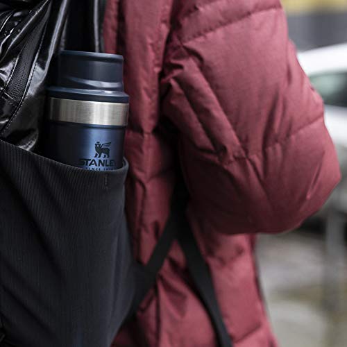 Stanley Classic Trigger Action Travel Mug 16 oz –Leak Proof + Packable Hot & Cold Thermos – Double Wall Vacuum Insulated Tumbler for Coffee, Tea & Drinks – BPA Free Stainless-Steel Travel Cup, 473 ml.