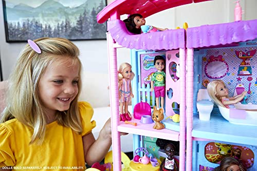 Barbie Dollhouse, Chelsea Playhouse with Transforming Areas & 20+ Pieces, Includes 2 Pets, Pool, Furniture & Accessories