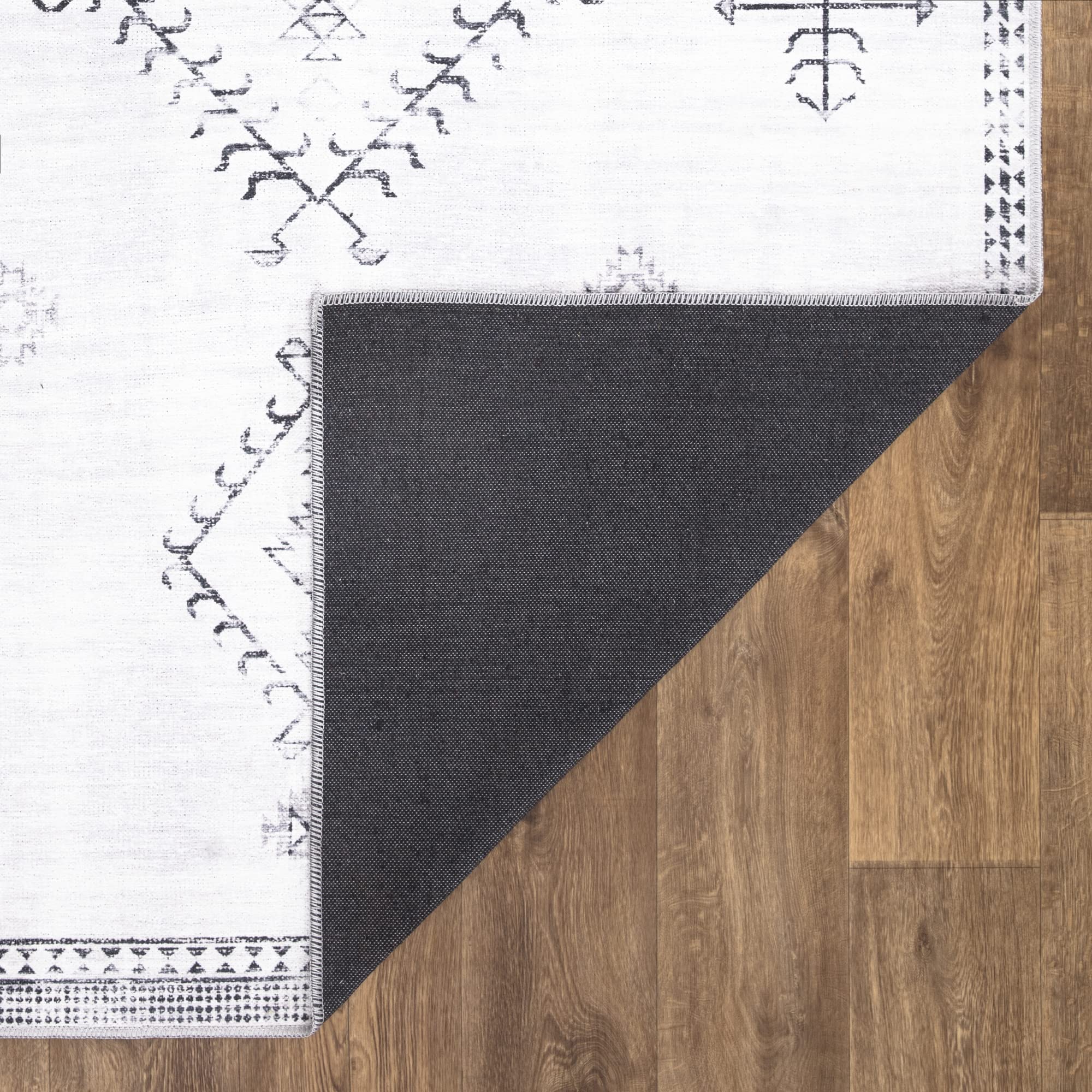 Bloom Rugs Mysia Washable 4x6 Rug - Ivory/Black Modern Geometric Area Rug for Living Room, Bedroom, Dining Room, and Kitchen - Exact Size: 4' x 6'