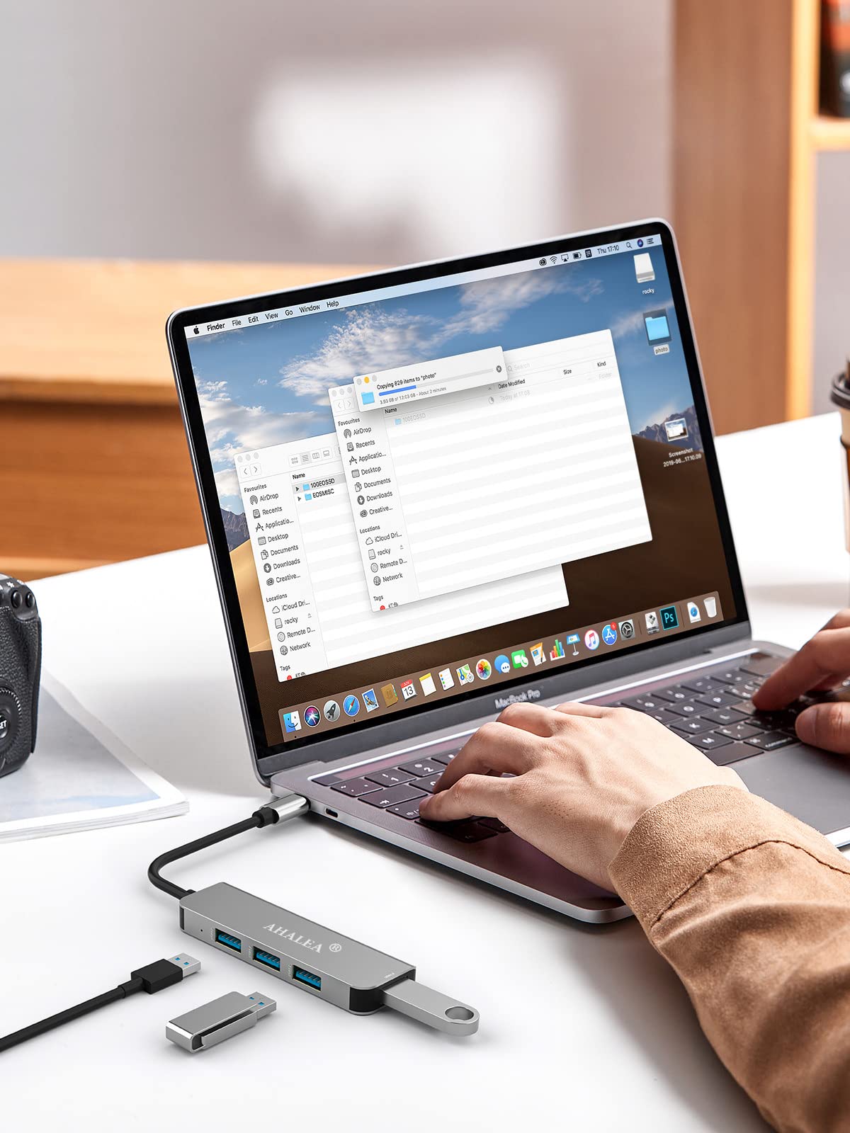 AHALEA USB C Hub Docking Station, 4 USB 3.0 Ports USB Splitter Extender