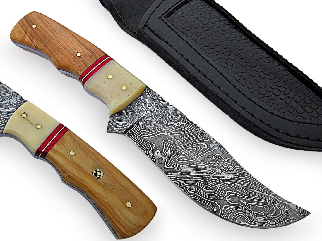 AishaTech Colt Hand Crafted Hunting Knife Damascus Steel Blade Wood Handle