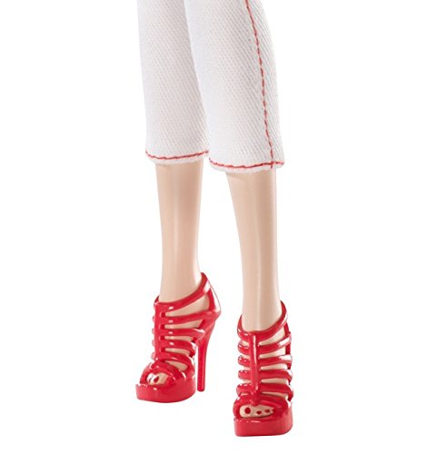 BARBIE BASICS (2011) COLLECTION RED Model NO. 03 BRUNETTE - BLACK LABEL