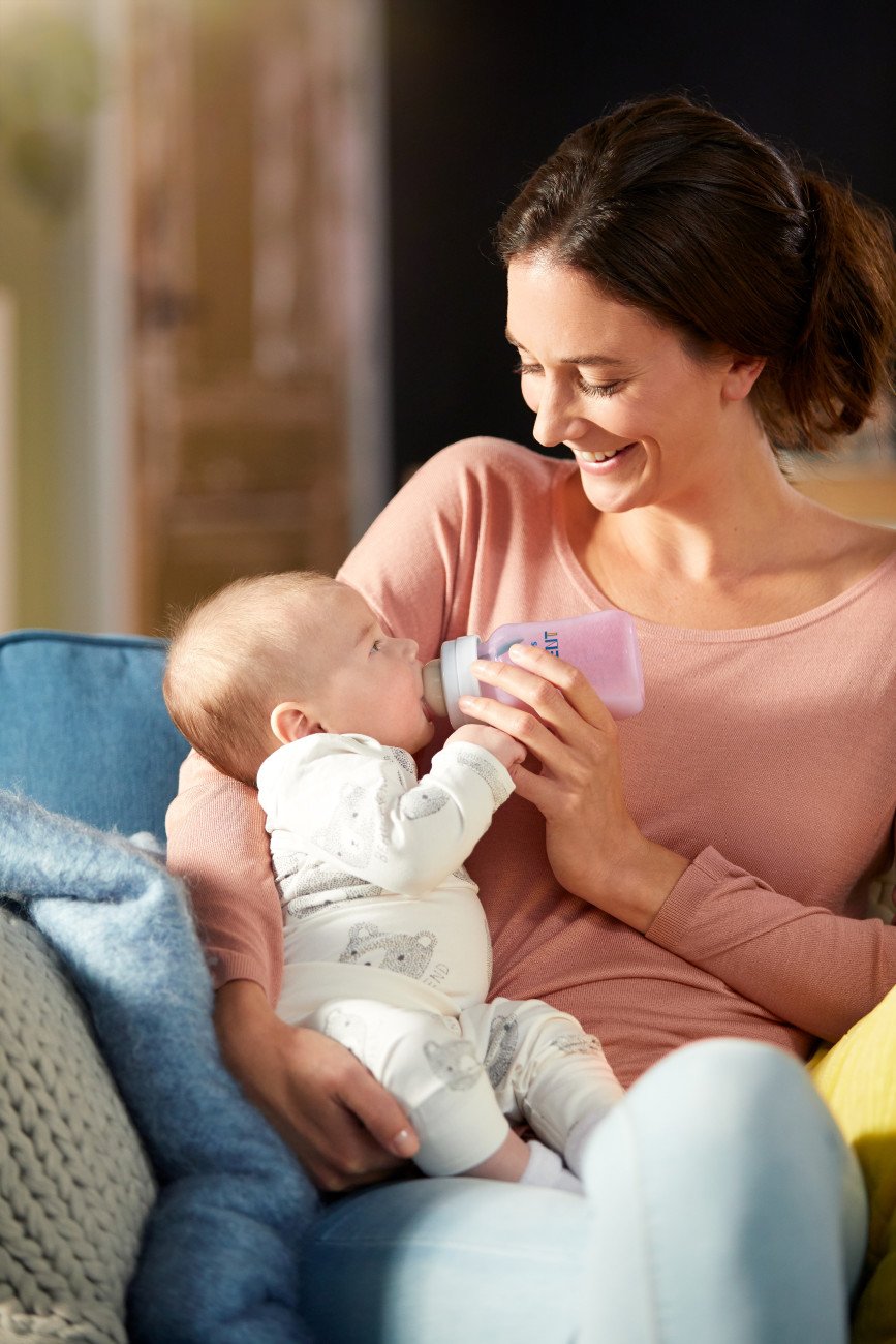 Philips Avent Anti-colic Baby Bottle with AirFree vent 9oz 4pk Pink, SCF404/44