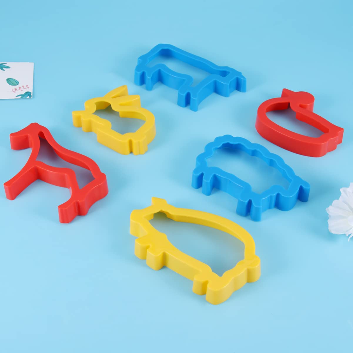 Animal Cookie Cutter, 6pcs Plastic Modelling for Kids Random Color Biscuit Cutter Cookie Cutter Toy