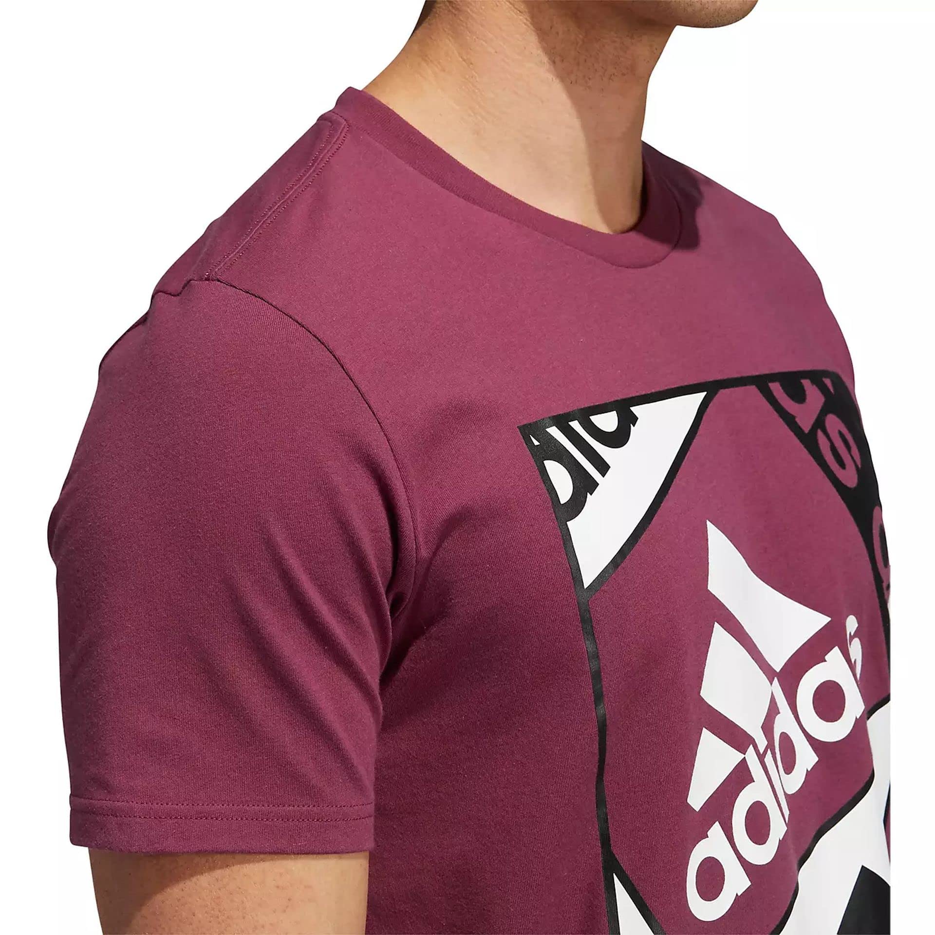 adidas Men's Badge of Sport Graphic T-Shirt Dark Red Sie 2XL