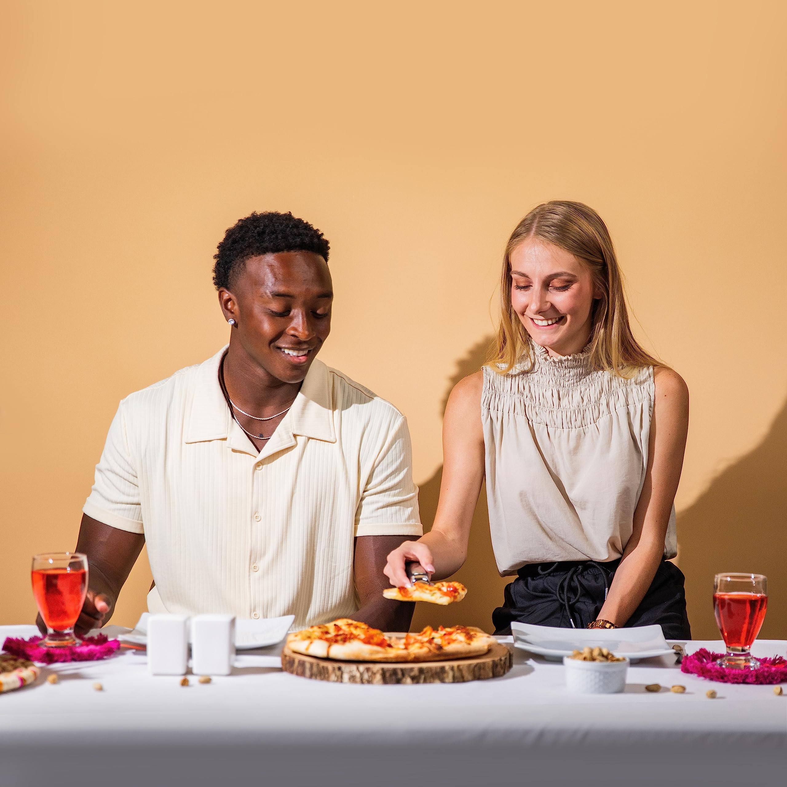 BellTom Premium Gourmet Pie Server. A Cake and Pastry Spatula - Strong Stainless Steel Cake Slicer and Pie Cutter. Our Pie Servers look great too. BellTom metal pie knife for serving a perfect slice.