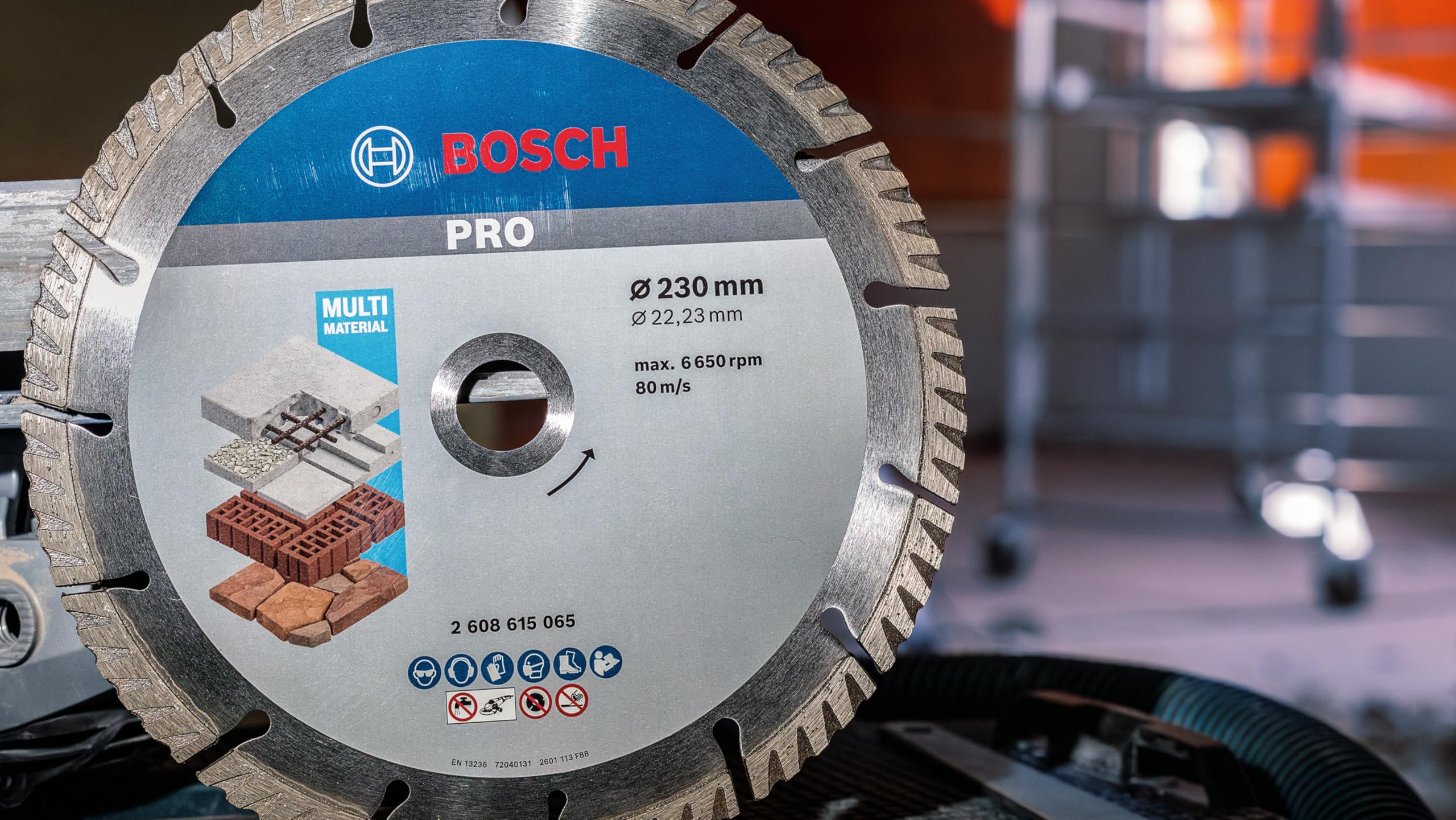 Bosch 1x PRO Multi Material Diamond Cutting Disc for Bore 22.23 and Large Angle Grinders (for Concrete, Reinforced Concrete, Ø 150 mm, Professional Accessory Large Angle Grinder)