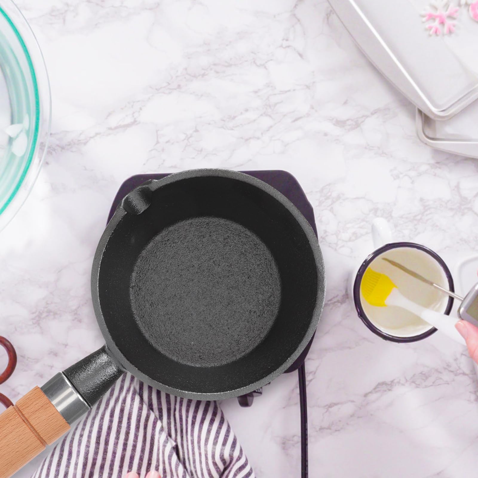 Tofficu Hot Oil Pan Non Stick Small Cast Iron Pot Butter Warmer Pot Mini Cast Iron Skillet Small Oil Heating Pan Melting Pot Ceramic Nonstick Pan Oil Heating Pot Enamel Small Eggs Wooden