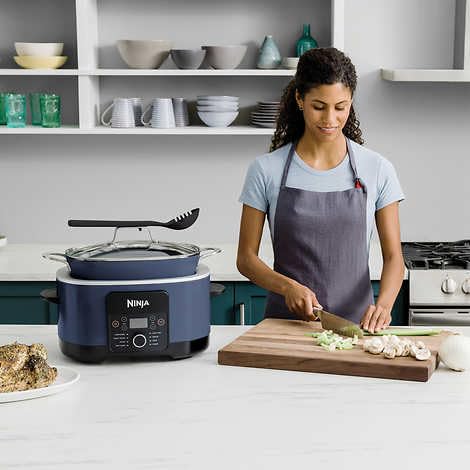 Ninja Foodi PossibleCooker PRO 8.5 Quart Multi-Cooker, with 8-in-1 Slow Cooker, Dutch Oven, Steamer & More, Glass Lid & Integrated Spoon, Nonstick, Oven Safe Pot to 500°F, Navy (Blue)