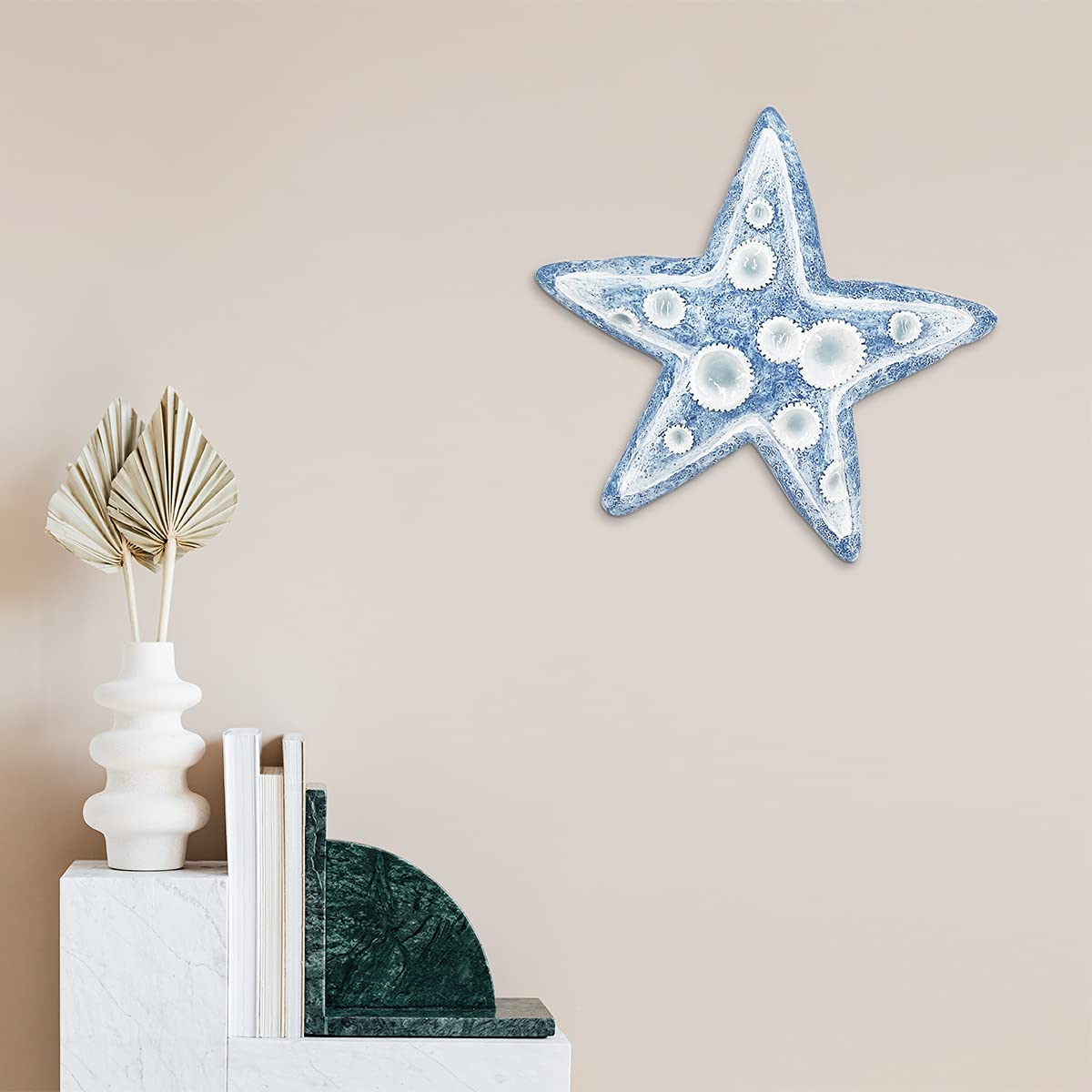 Bownew Resin Ocean Theme Wall Decor Hanging Coastal and Beach Style Wall Decorations for Bathroom Living Room and Outdoor Area, Starfish