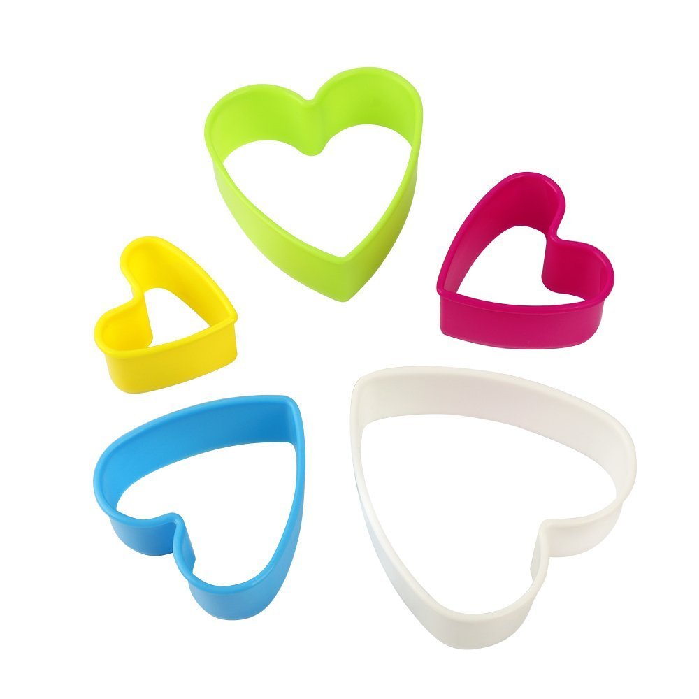 AKOAK 1 Set of 5 Pcs Heart-Shaped Cookie Cutters, Food Grade Plastic Different Size,Multi-color and Random