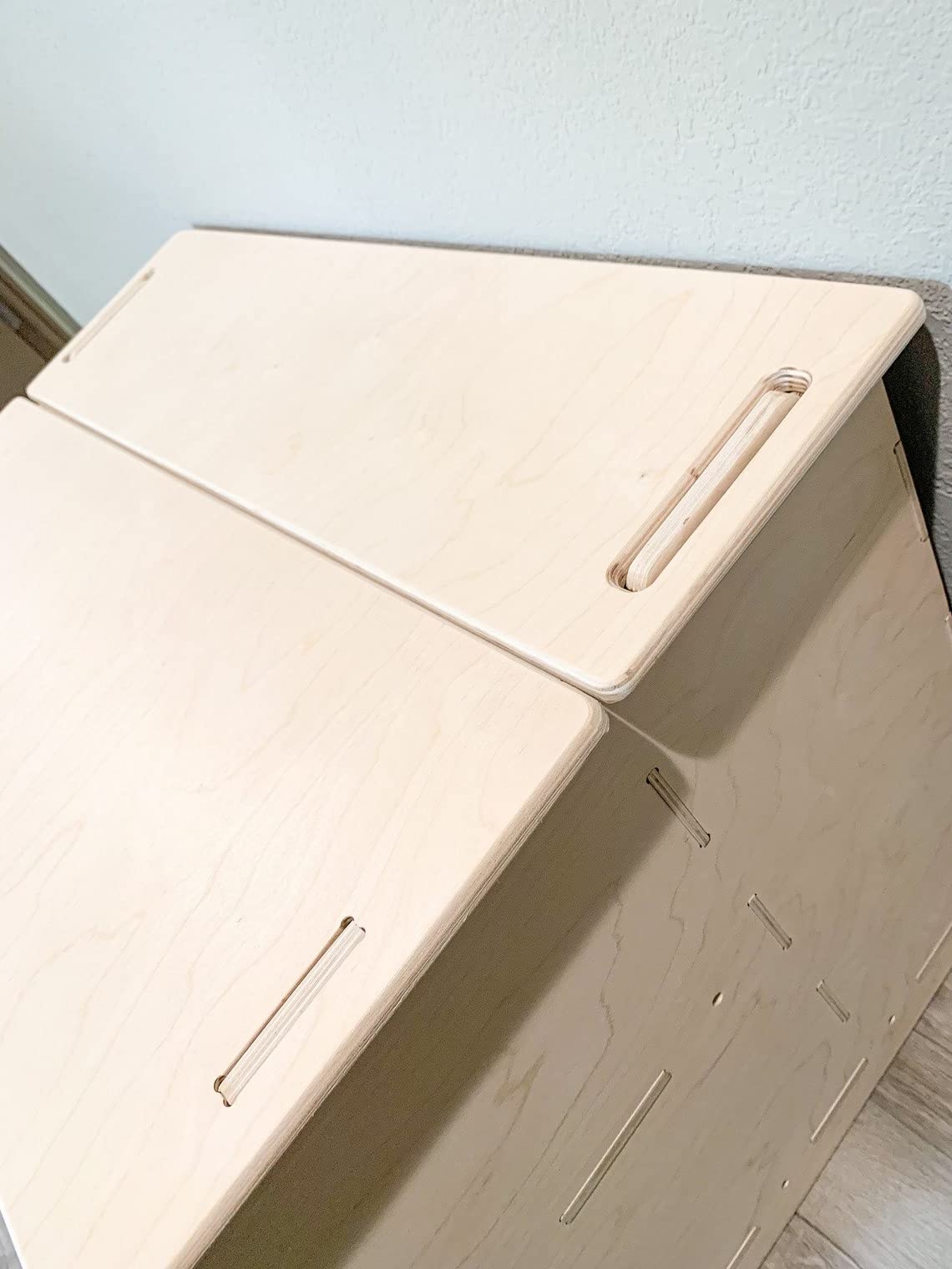 Bush Acres Montessori with Hidden Storage - Montessori Wooden Furniture – Nursery Gift – Woodenshelf