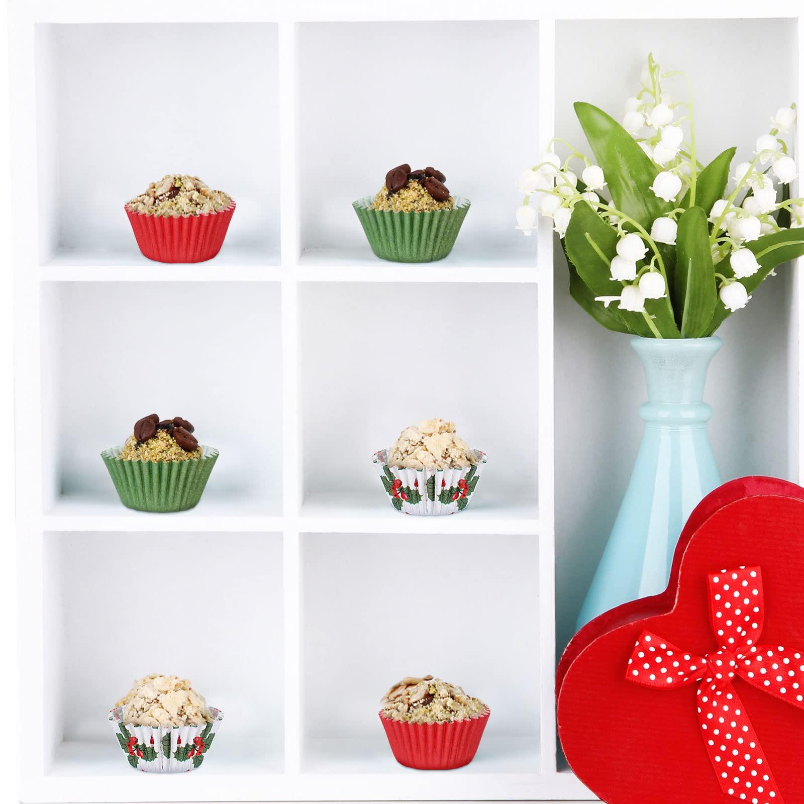600 Pcs Christmas Cupcake Liners Mini Muffin Liners Paper Candy Cups 1.3 Inch Holly Print Baking Cups Small Xmas Cupcake Wrappers Cupcake Liners for Baking Truffles Chocolates Making (Elegant Style)