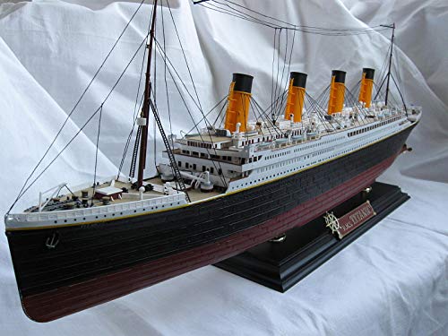 AEVVV RMS Titanic British Passenger Liner - Plastic Ship Model Kits Scale 1:700 - Assembly Instructions in Russian Language