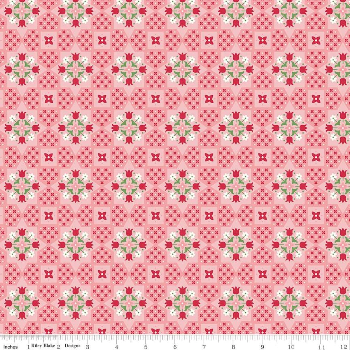 Flea Market Fat Eighth Bundle (39 Pieces) by Lori Holt for Riley Blake 9 x 21 inches (22.86 cm x 53.34 cm) Fabric cuts DIY Quilt Fabric