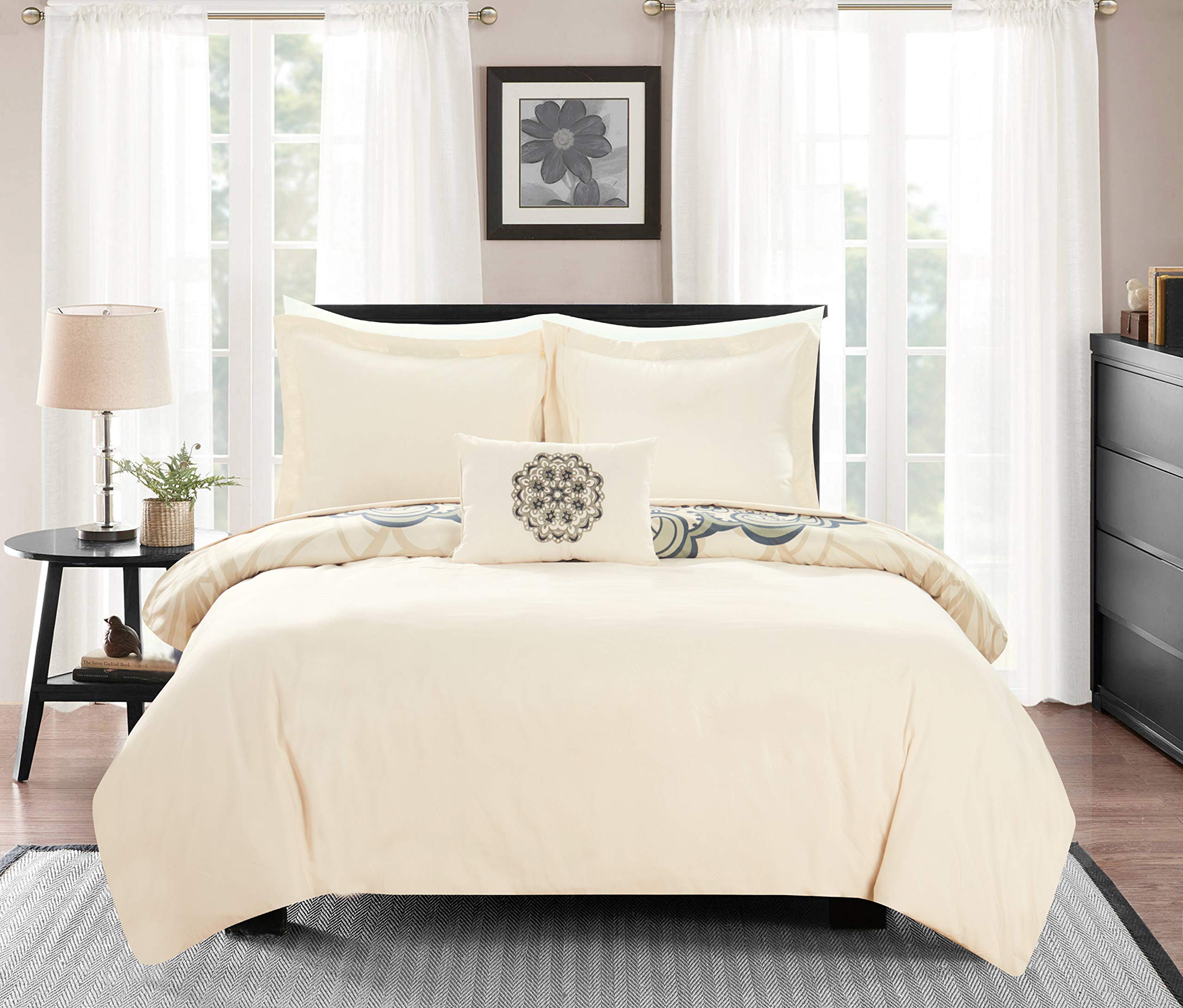 Chic Home Mindy 4 Piece Reversible Duvet Cover Set Large Scale Boho Inspired Medallion Paisley Print Design Bedding-Decorative Pillow Shams Included, Queen, Beige