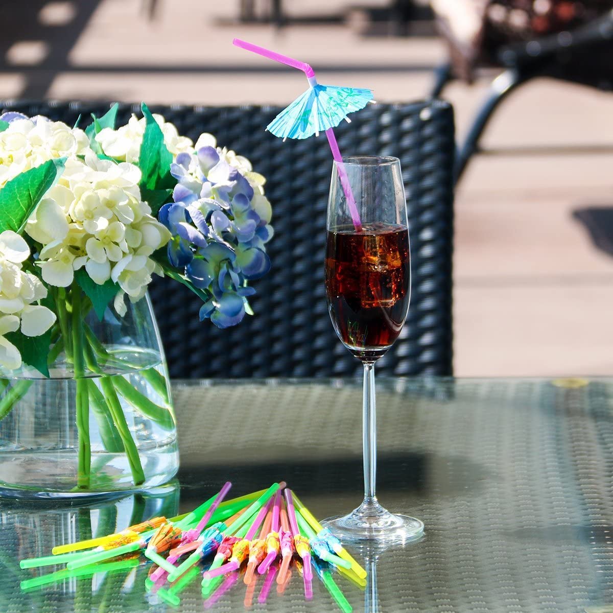 ALINK 100 Pcs Umbrella Drink Straws, Plastic Fancy Cocktail Straws, Tropical Luau Party Straws for Hawaiian/Birthday/Pool Party Decorations