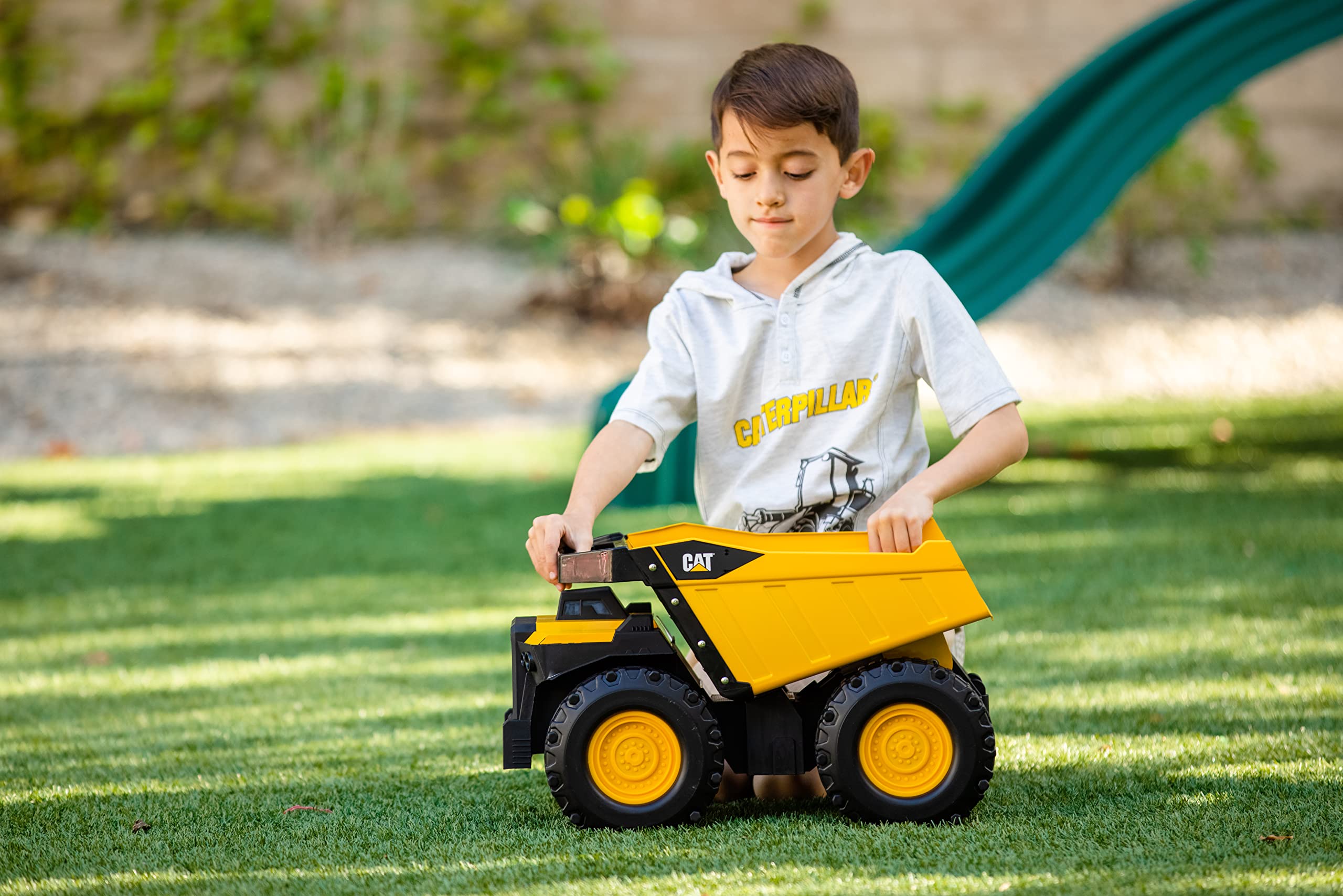 CAT Construction Toys CAT Construction 20" Mighty Steel Dump Truck - Sturdy Steel & Plastic Construction - Real Working Dump Bin - Ideal Gift for 3+ Yr Olds - Lifetime Warranty Included