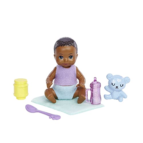 Barbie Skipper Babysitters Inc Doll & Accessories Set, Doll with Two-Tone Hair & Argyle Skirt, Baby Doll & 5 Pieces