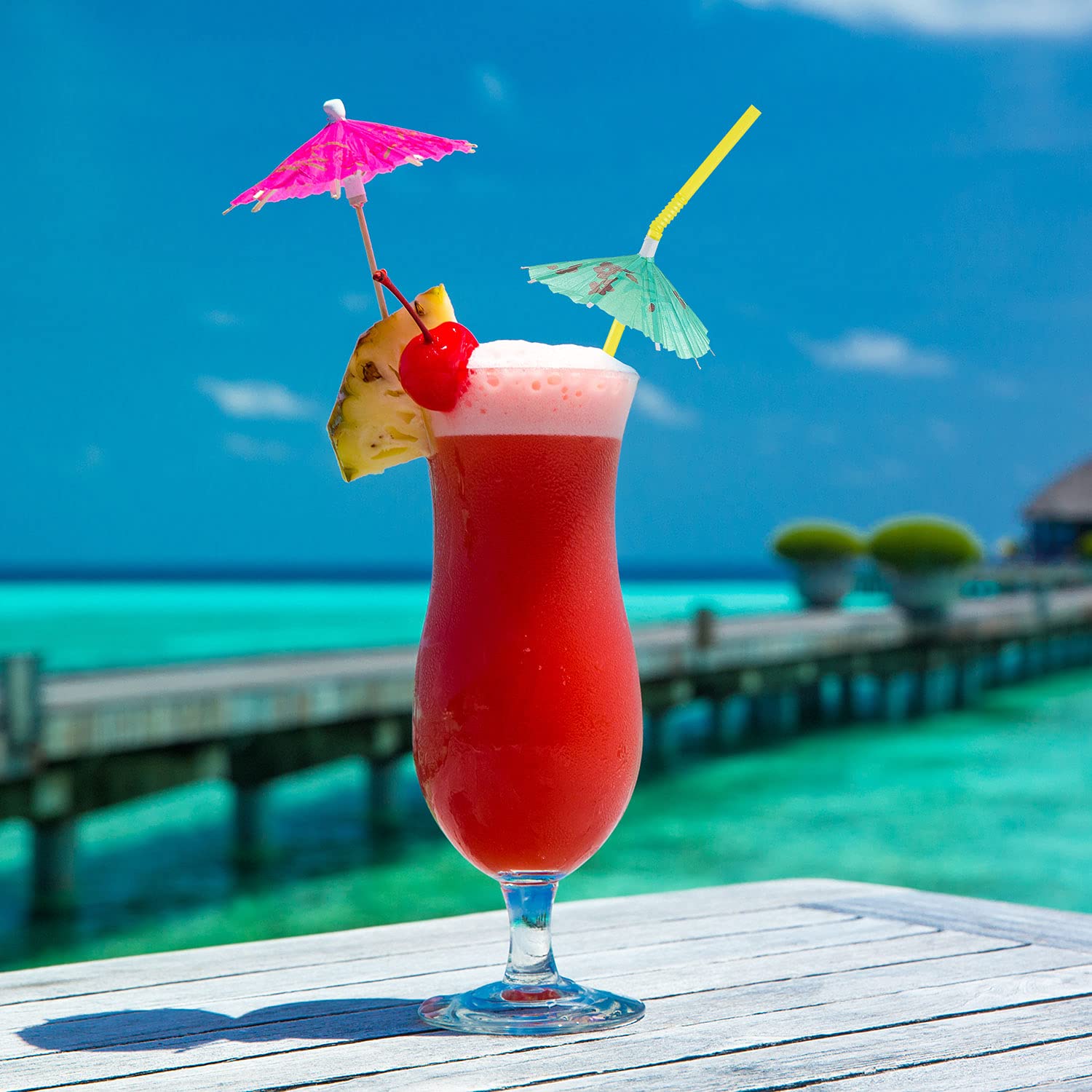 ALINK 100 Pcs Umbrella Drink Straws, Plastic Fancy Cocktail Straws, Tropical Luau Party Straws for Hawaiian/Birthday/Pool Party Decorations