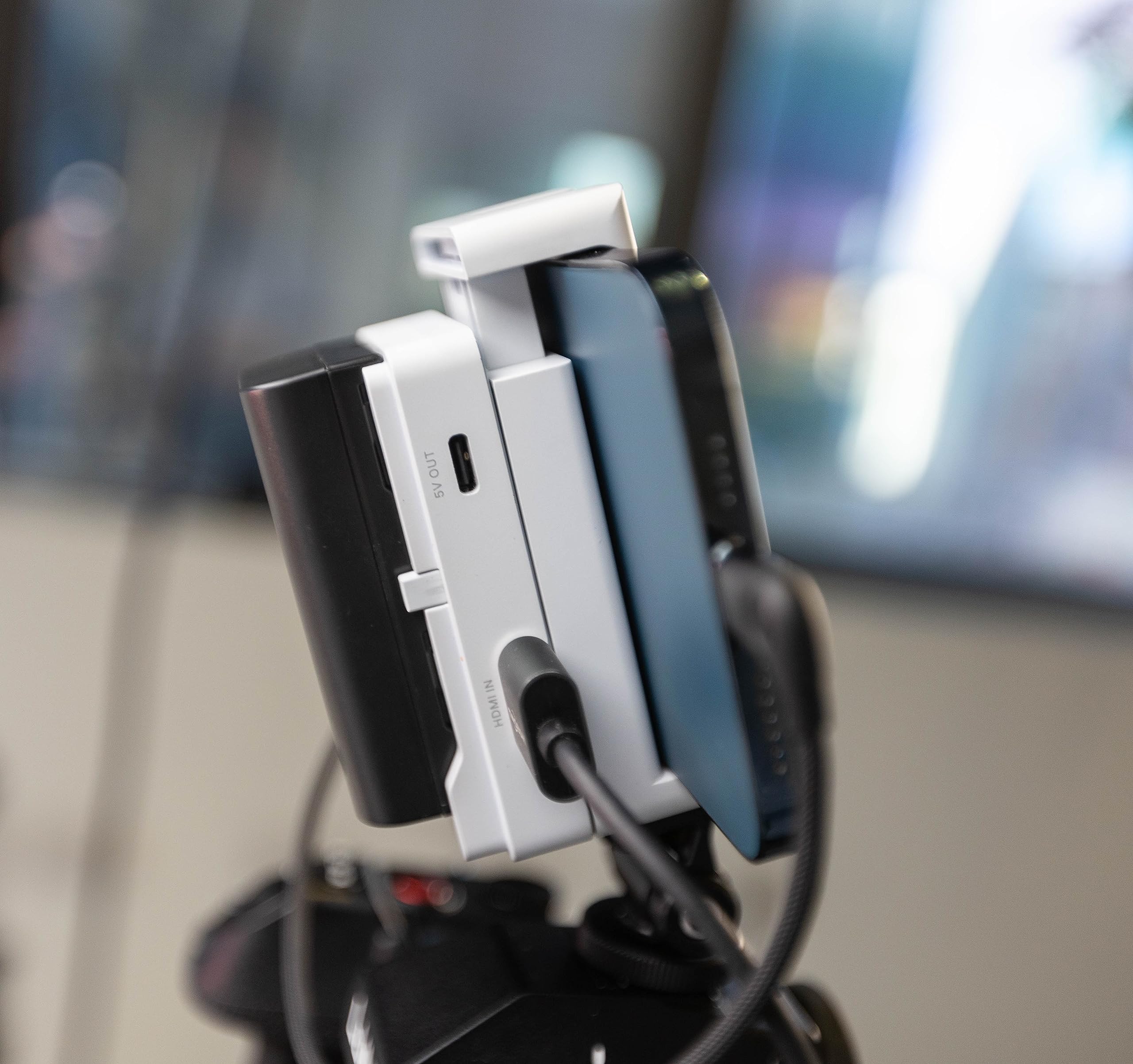 Accsoon SeeMo 1080p HDMI Capture Card for iOS - Use Your iPhone and iPad as Camera Monitors for Professional Monitoring, Recording, and Live Streaming