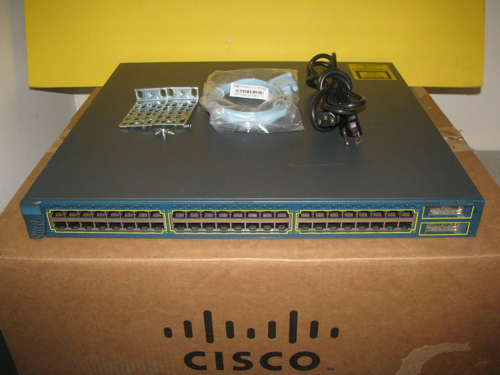 Cisco WS-C3550-48-EMI Catalyst 3550-48 EMI 48 Port 10/100 Switch