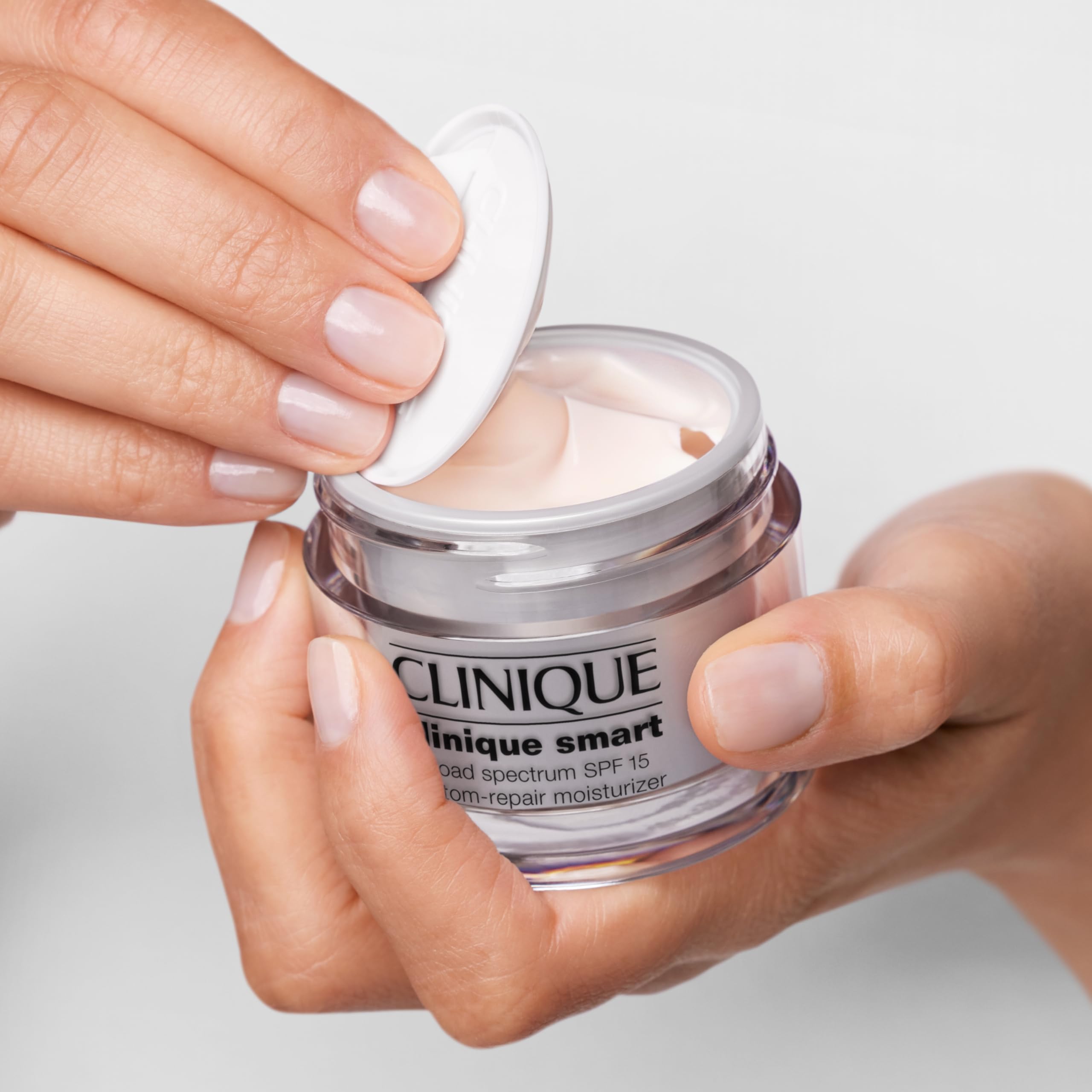 Clinique Smart Broad Spectrum SPF 15 Custom Repair Daily Face Moisturizer For Combination Oily Skin Types | Anti-Aging + Hydrating, 1.7 Fl Oz