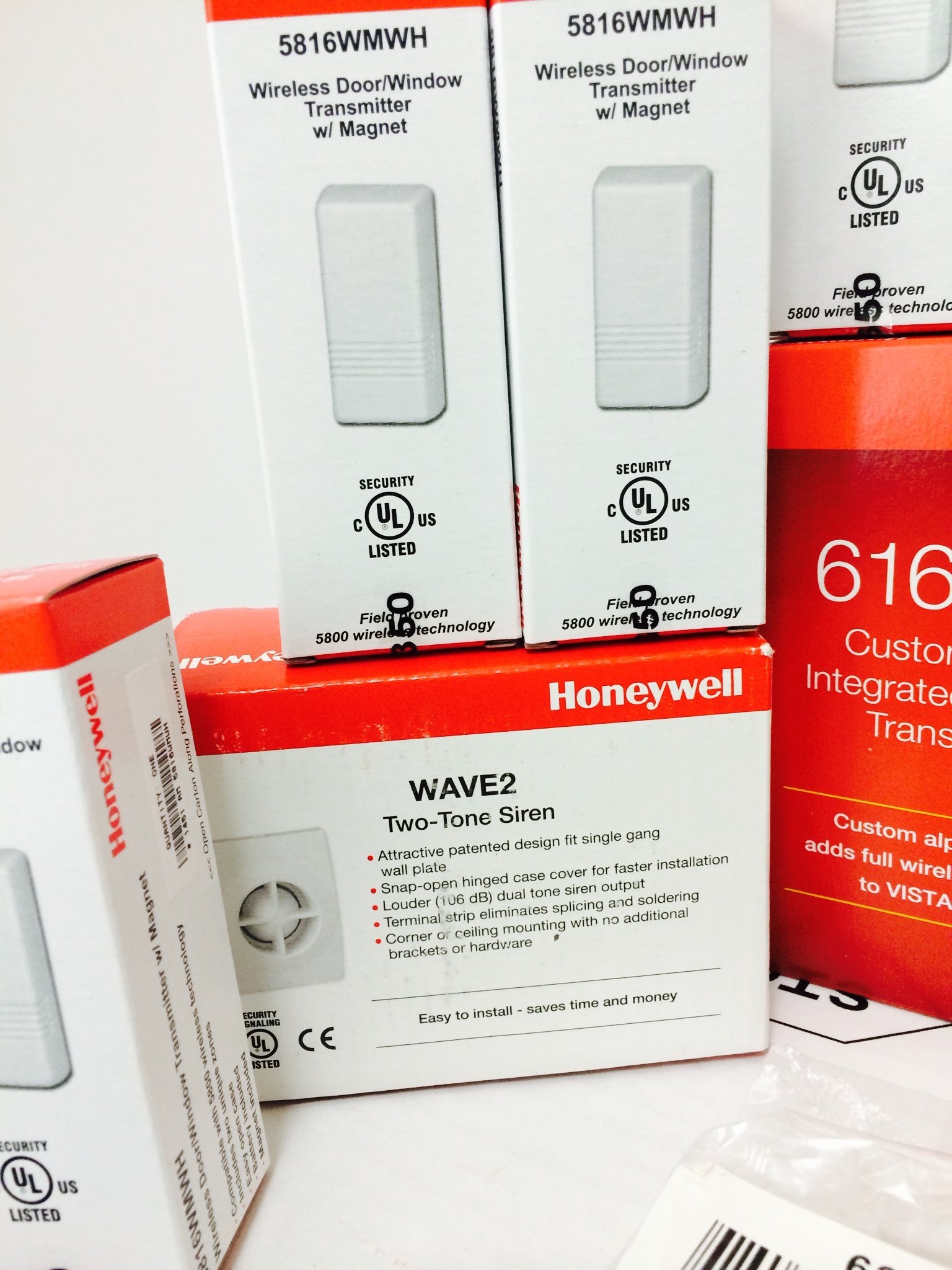 Honeywell Vista 20P, 6160RF, (10) 5816WMWH, Battery, Siren, Jack and Cord Kit Package